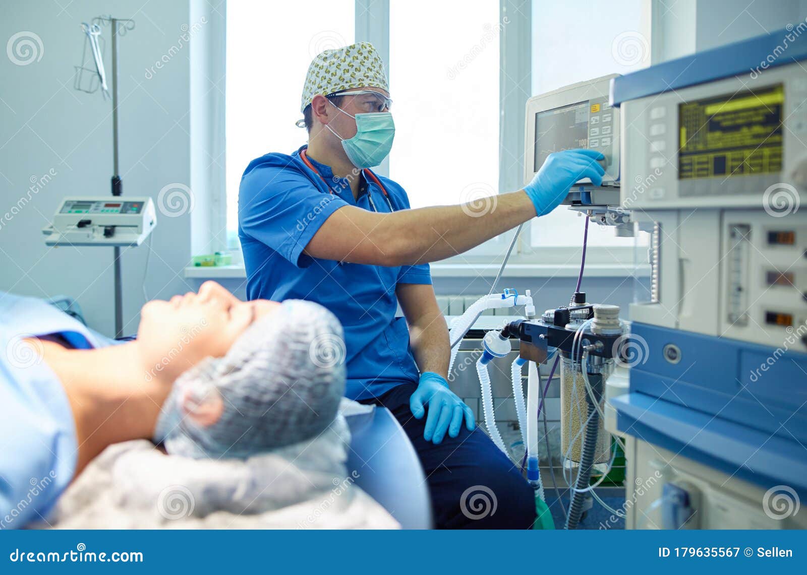 Man Surgeon at Work in Operating Room Stock Image - Image of helthcare ...