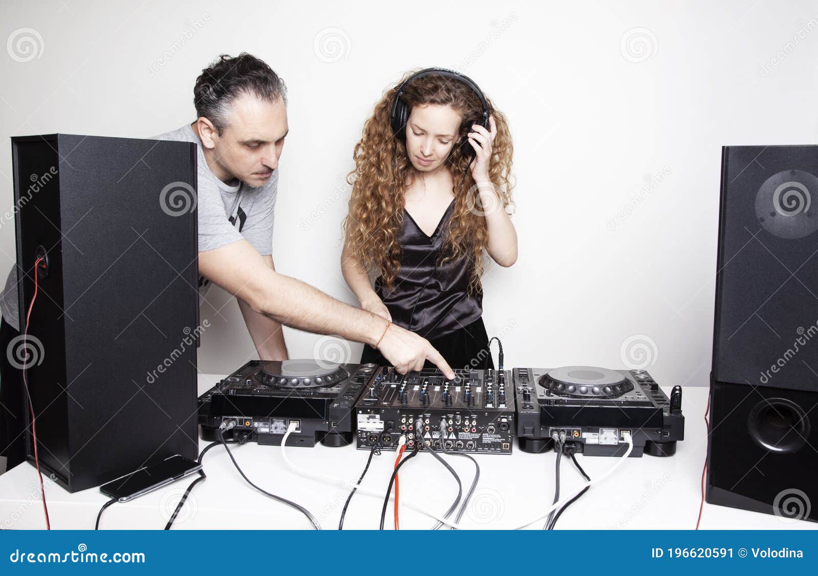 Man Teaches Girl in Dj School Stock Image - Image of generation, disc ...