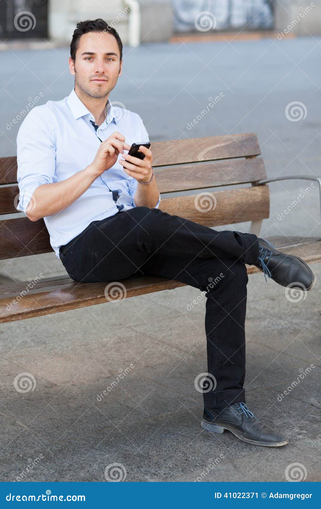 Man Texting with Cell Phone Stock Image - Image of text, bank: 41022371