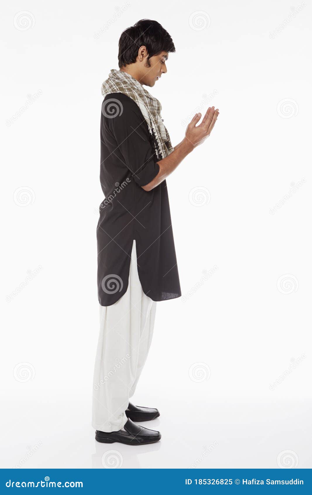 Man in Traditional Clothing Praying Stock Image - Image of hand ...