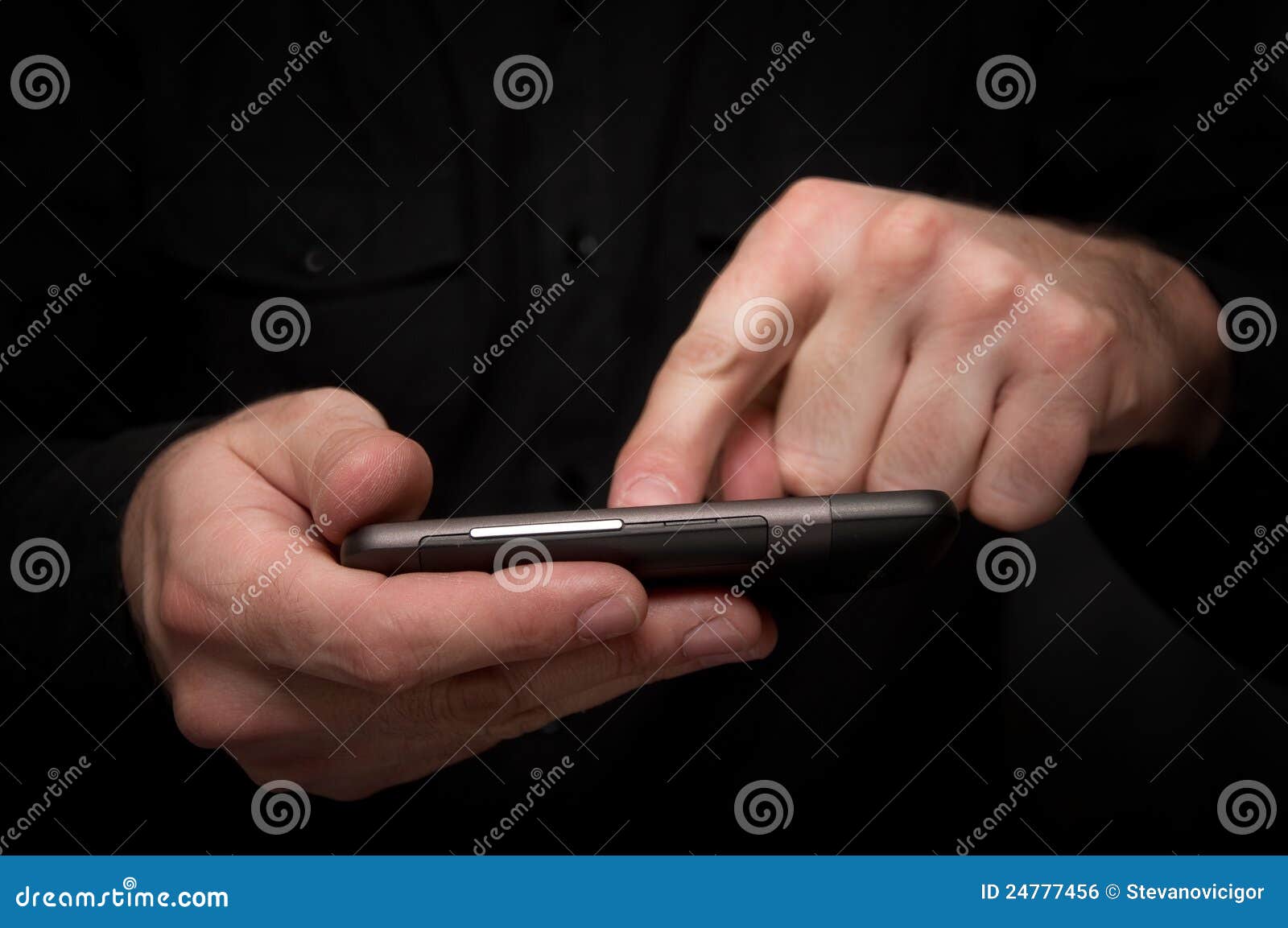 Man Typing a Text Message on a Smartphone Stock Photo - Image of ...