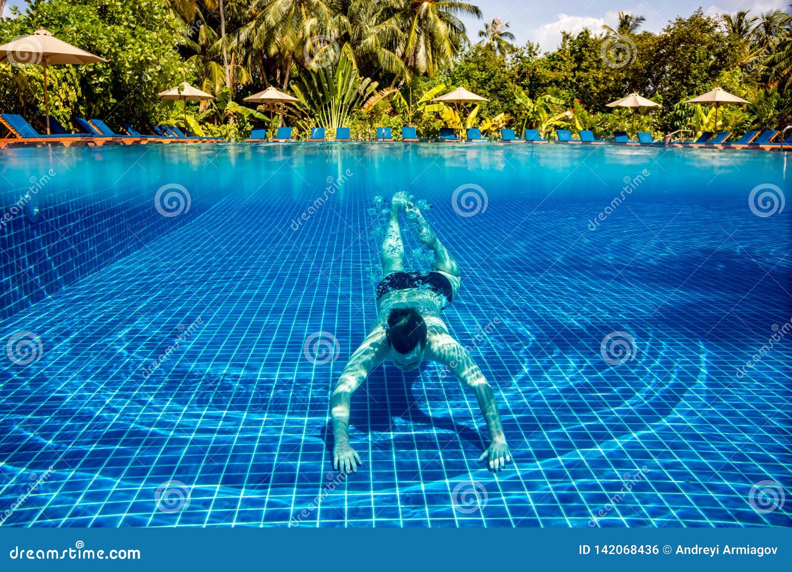 Man Under Water in a Swimming Pool Stock Photo - Image of idea, relaxed ...