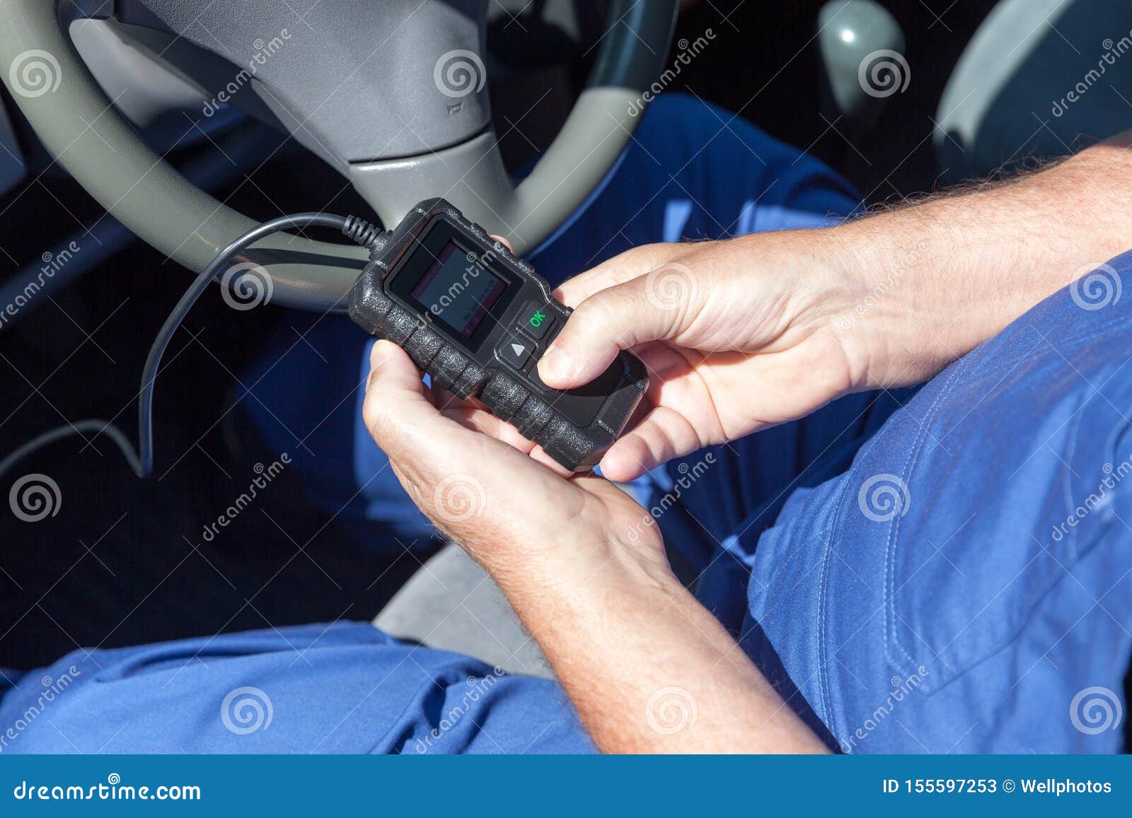 Man Using Car Diagnostic Scan Tool Stock Image - Image of plug, display ...