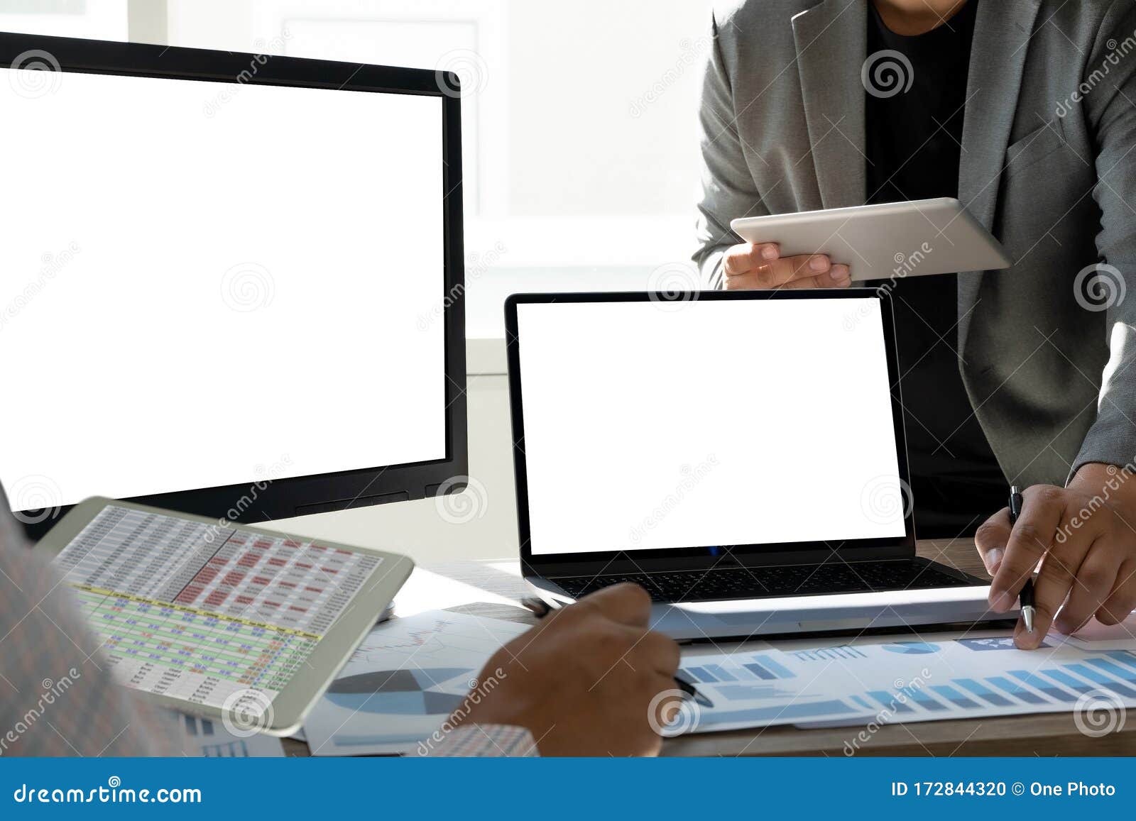 Man Using Laptop with Blank Screen Work on Blank Screen Computer Cloud ...