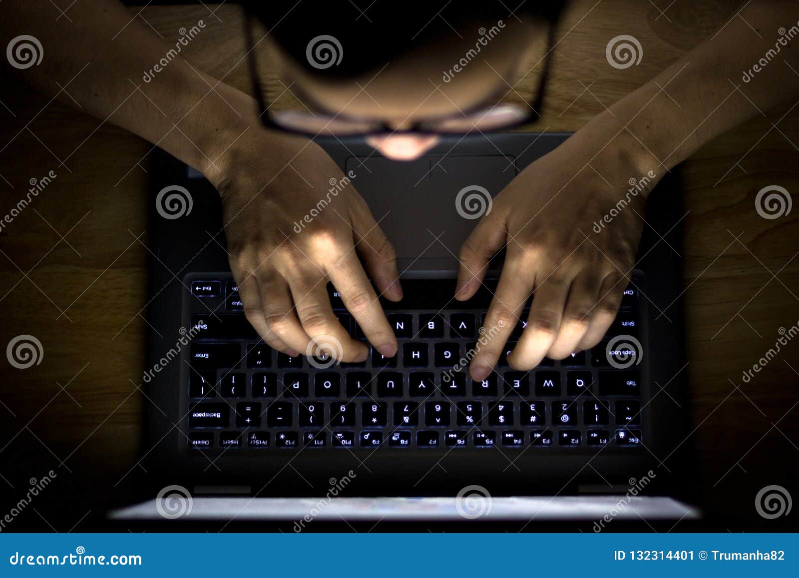 Man Using Laptop in the Dark Stock Image - Image of addicts, browsing ...
