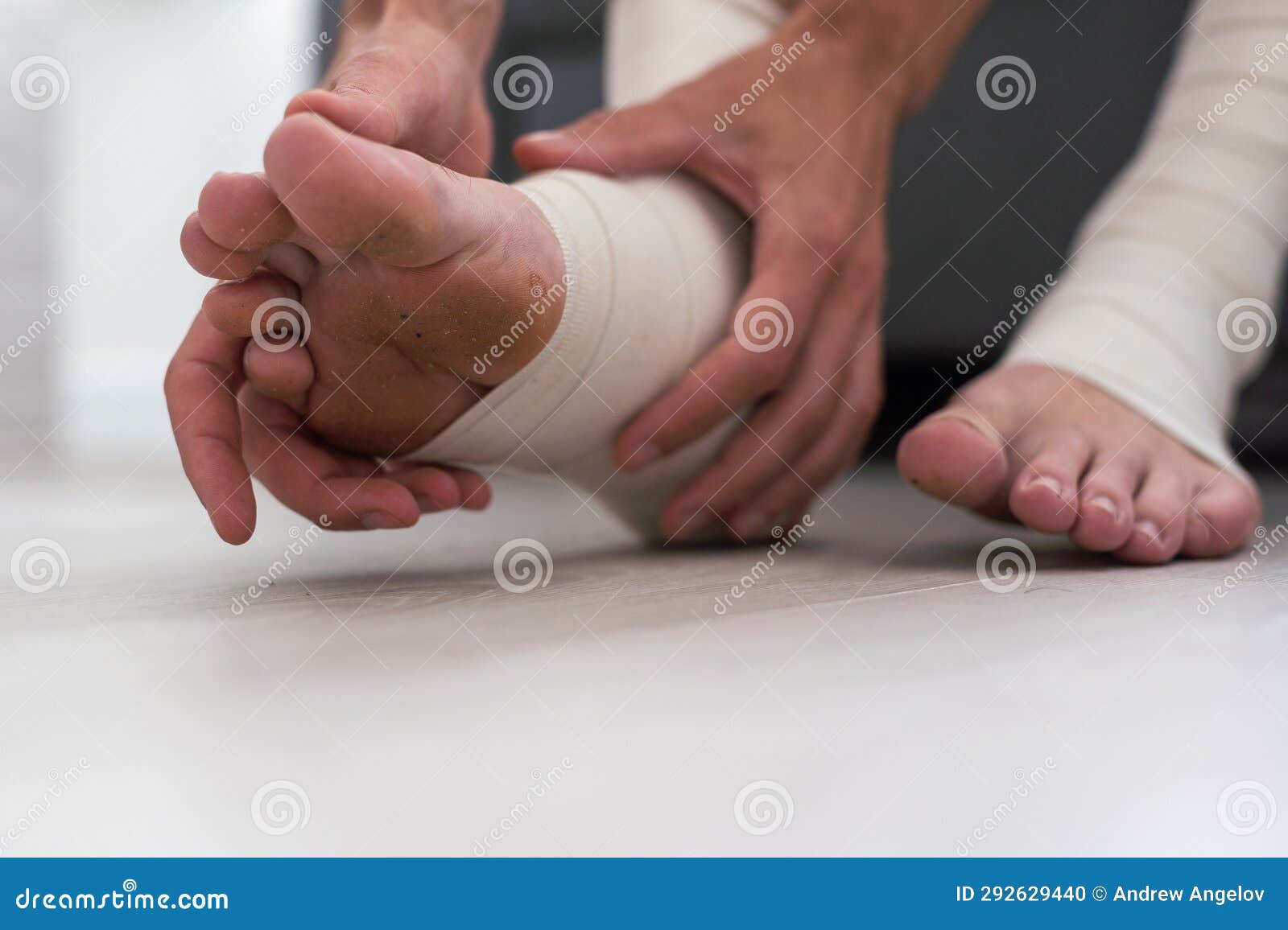 Man Using Put on Elastic Bandage with Legs Having Leg Pain Stock Photo ...