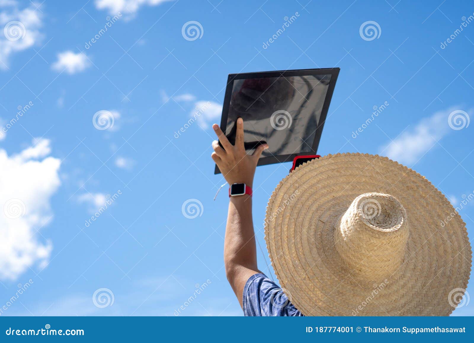 Man Viewing A Solar Eclipse Via DIY Telescope With Indirect Observation ...