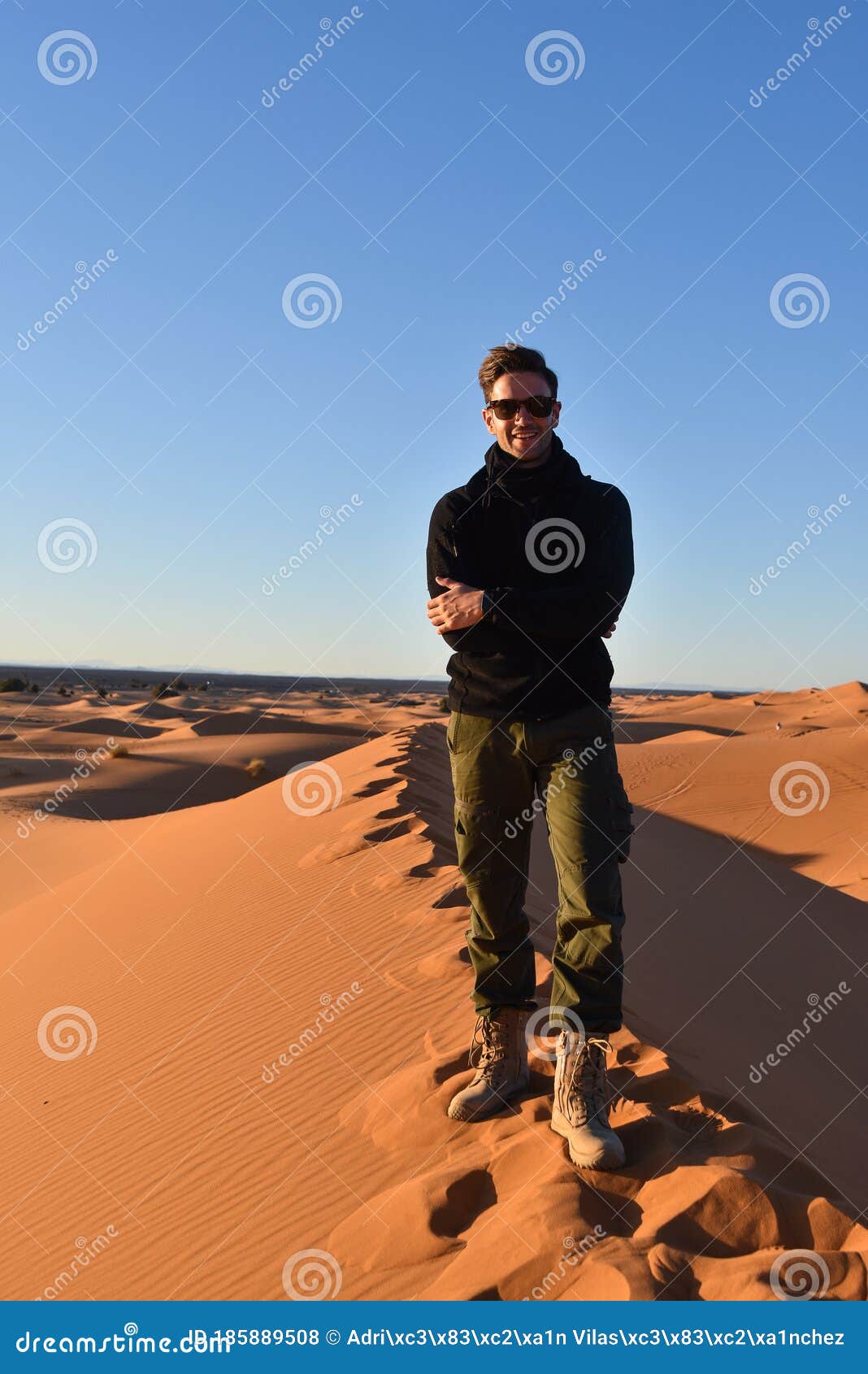 Man watching the desert stock photo. Image of emirate - 185889508