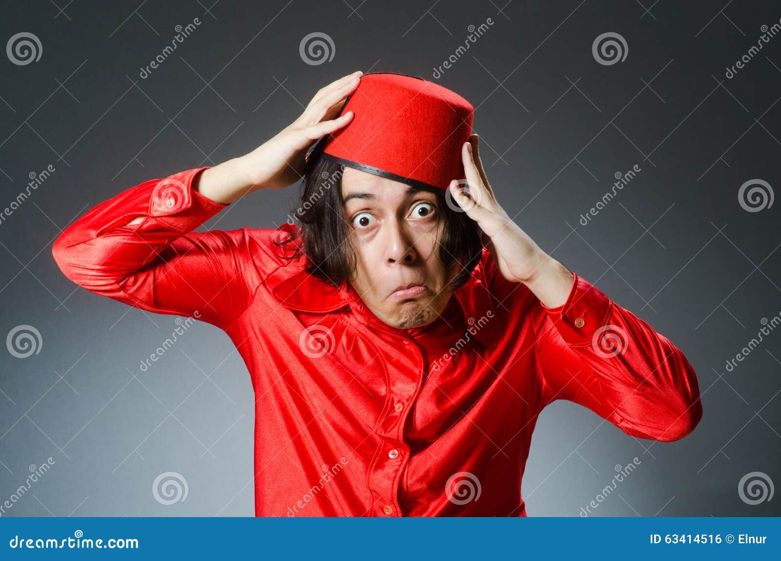 The Man Wearing Red Fez Hat Stock Photo - Image of arabic, felt: 63414516