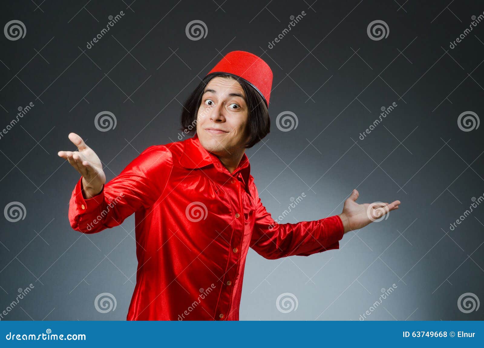 The Man Wearing Red Fez Hat Stock Photo - Image of religion, arab: 63749668