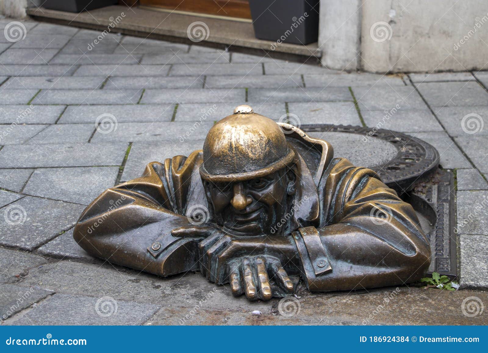 Man at Work Statue in Bratislava Editorial Stock Image - Image of ...