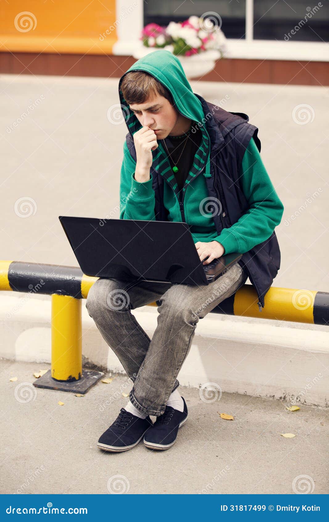 Man working outdoors stock image. Image of city, summer - 31817499