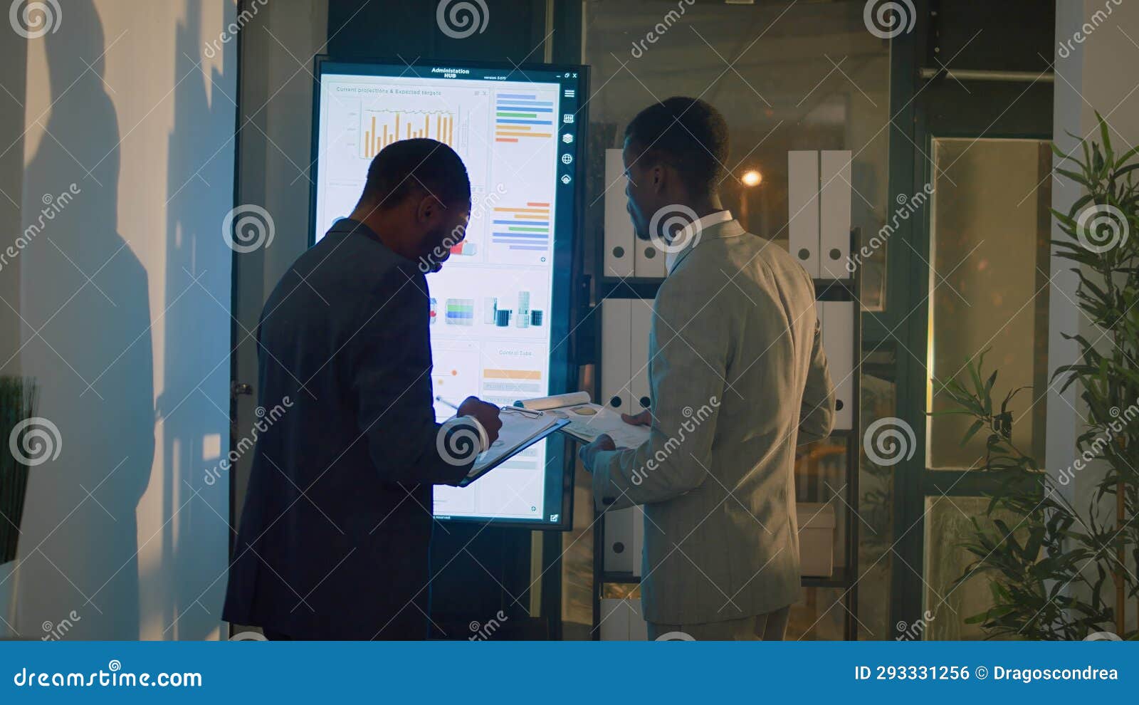 Manager Annoyed by Lack of Task Progress Stock Photo - Image of annoyed ...