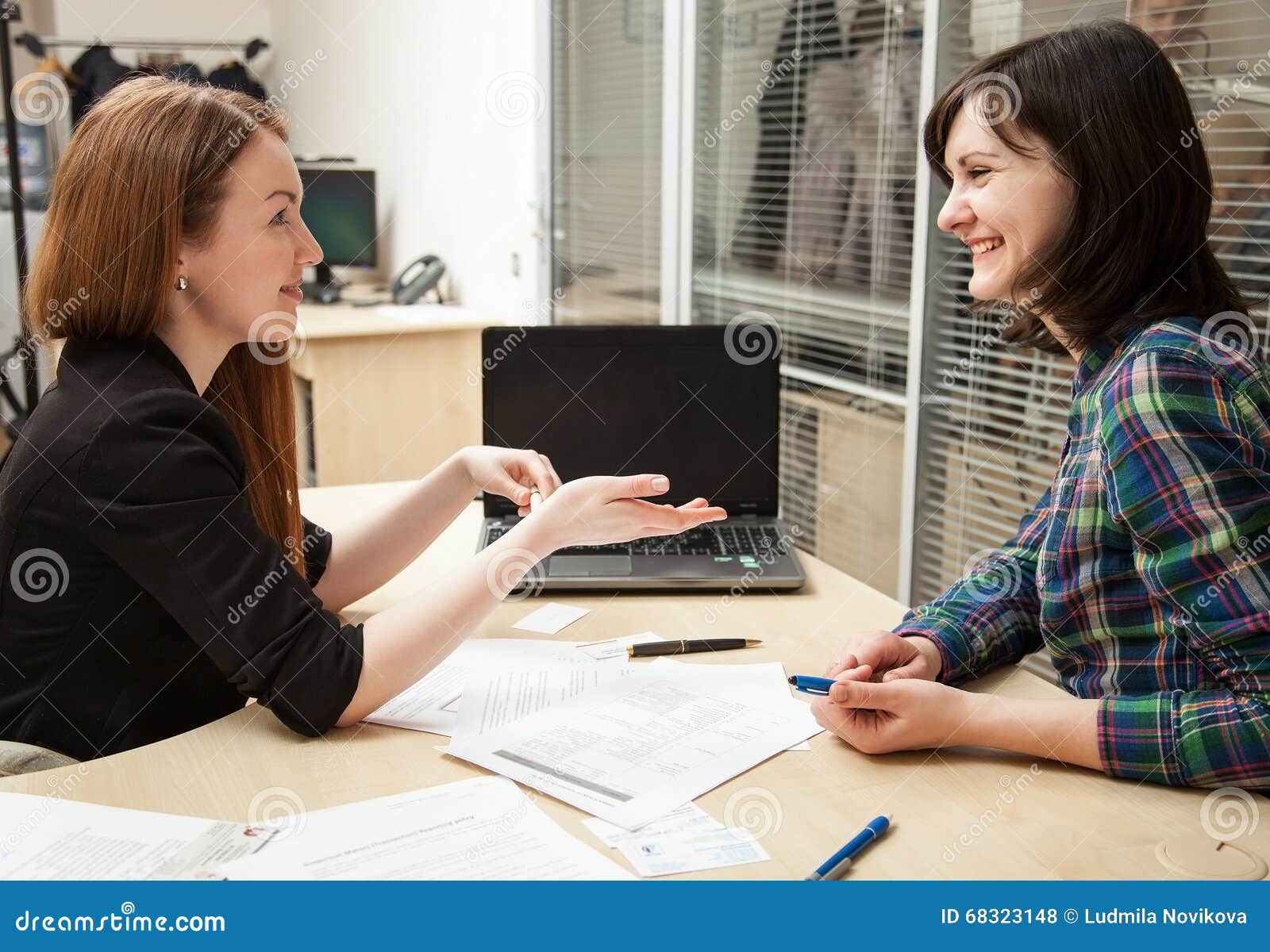 Manager Discussing with Client Stock Photo - Image of colleague ...