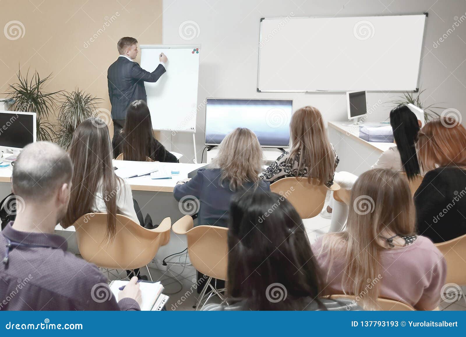 Manager Explaining To Employees the New Ideas Stock Image - Image of ...