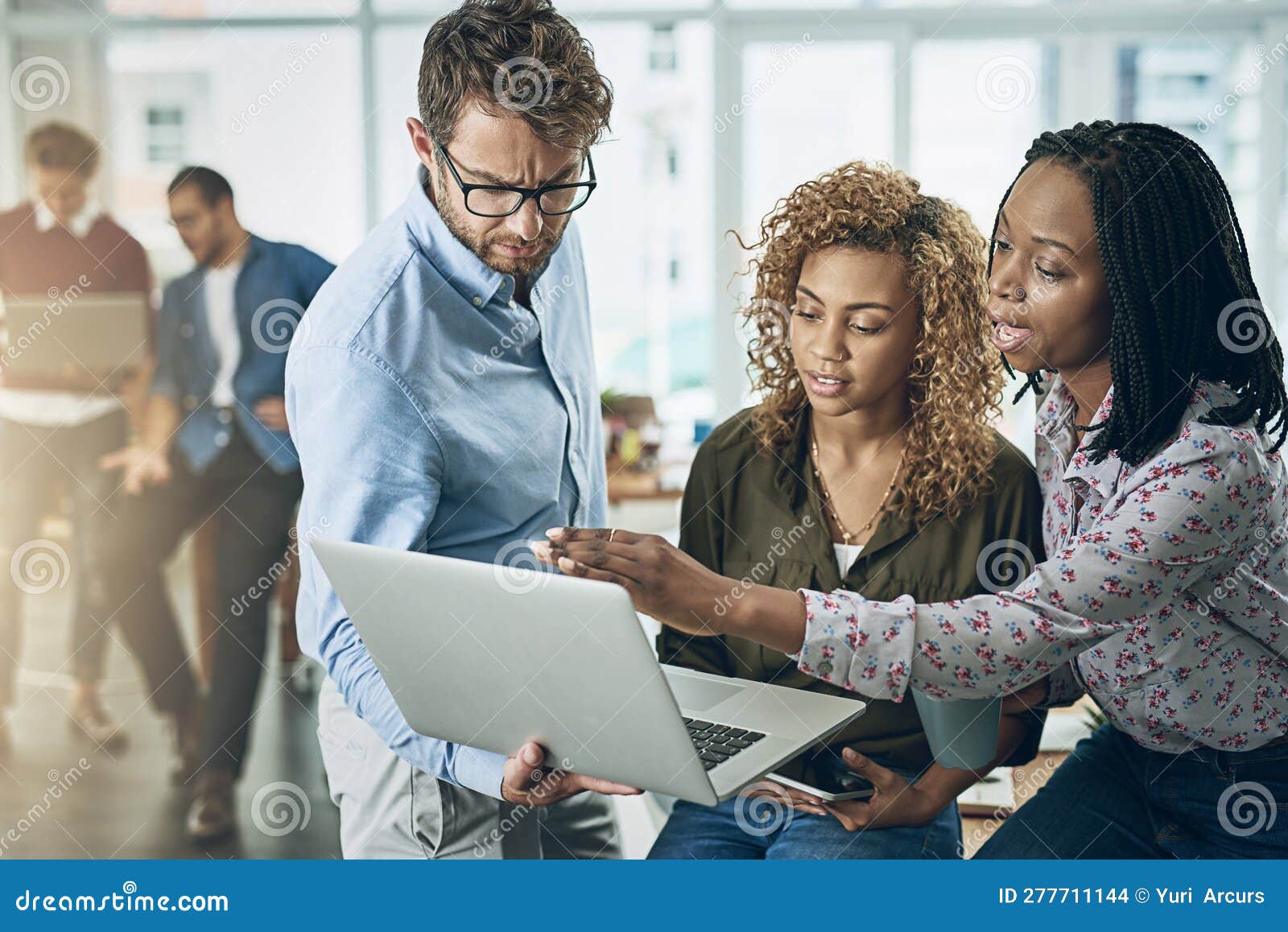 Managing Team Responsibilities with Modern Technology. a Group of ...