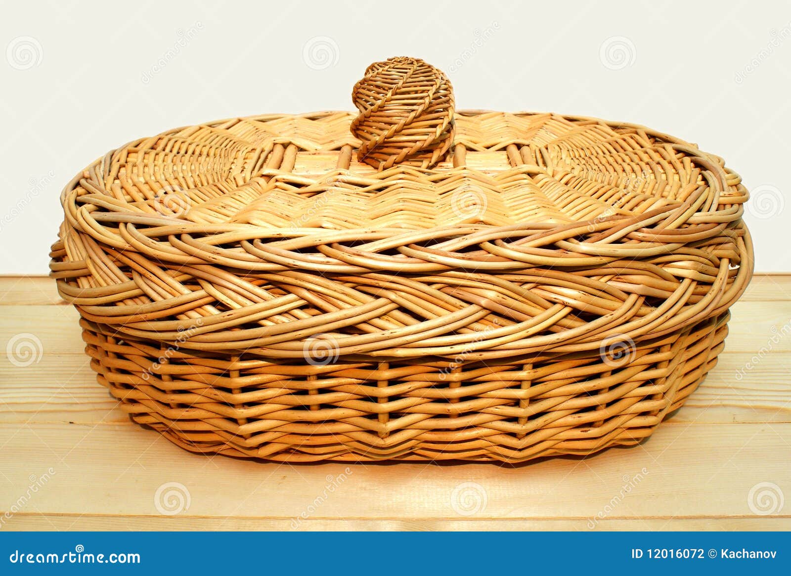 Mand voor brood. stock foto. Image of geel, mand, kleur - 12016072