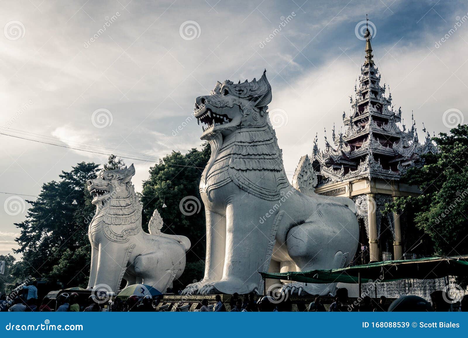 Mandalay, Myanmar statues stock image. Image of buddhism - 168088539