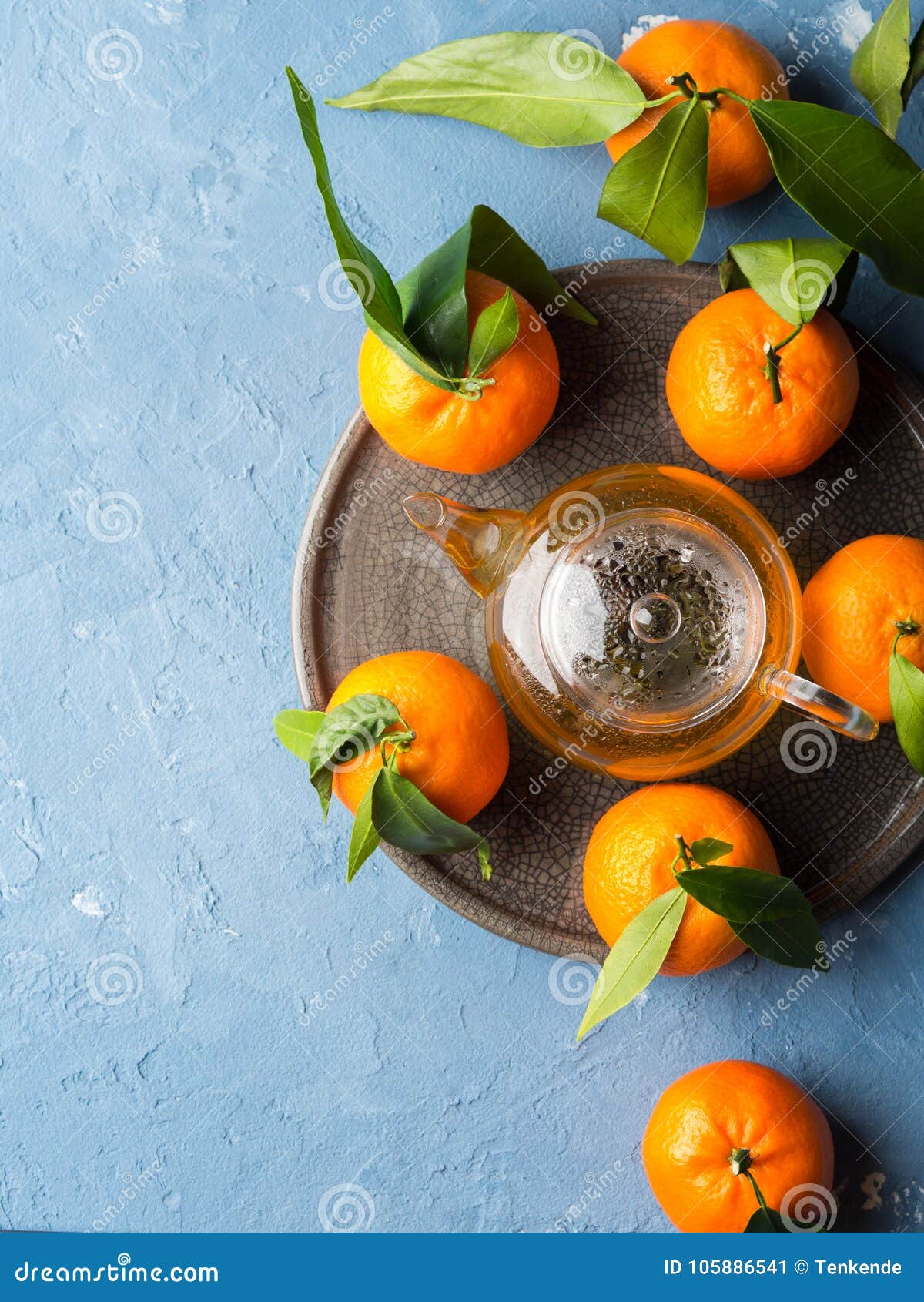 Mandarijnen En Groen Theestilleven Stock Afbeelding - Image of koude ...