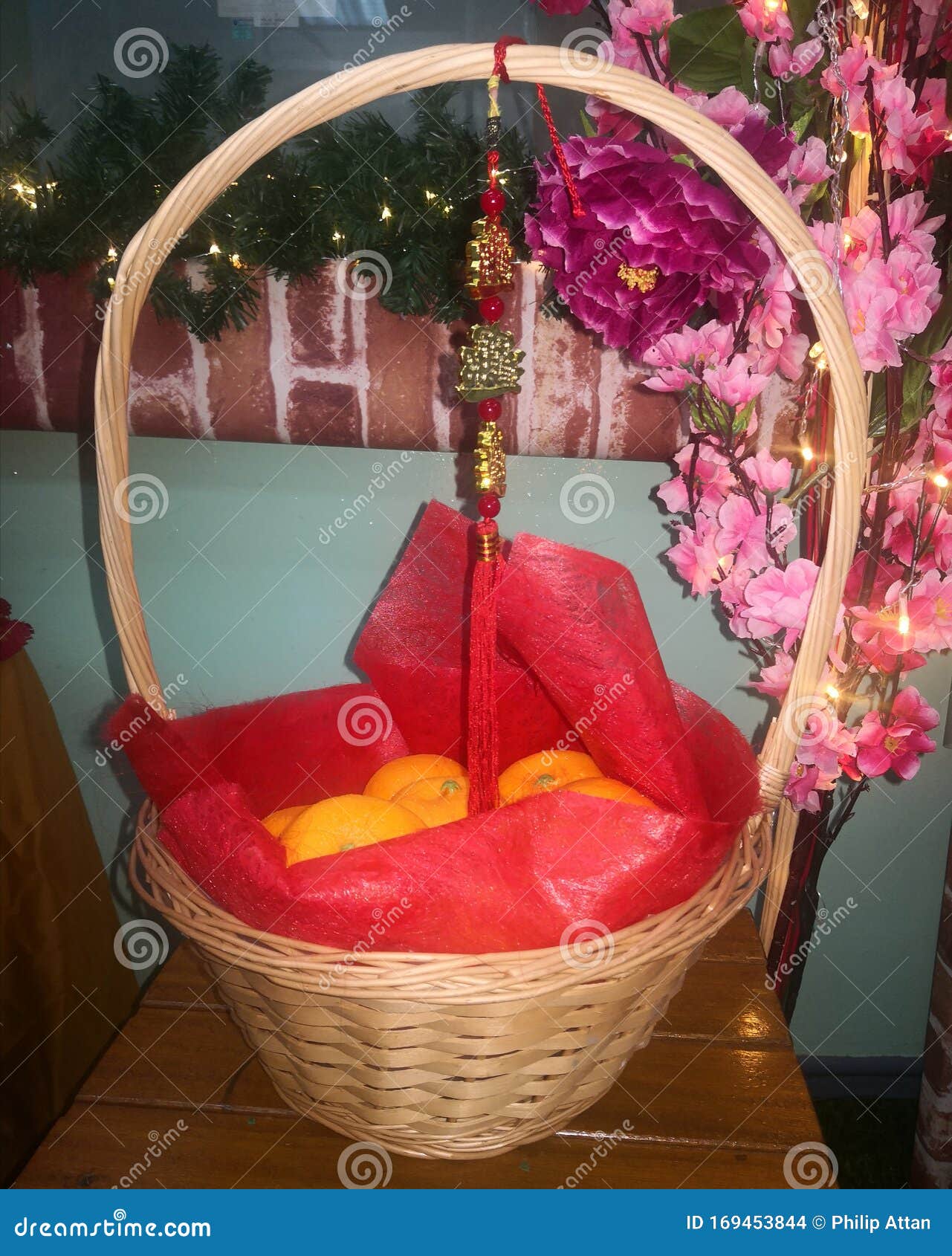 Mandarin Oranges Basket Stock Photography | CartoonDealer.com #169453844