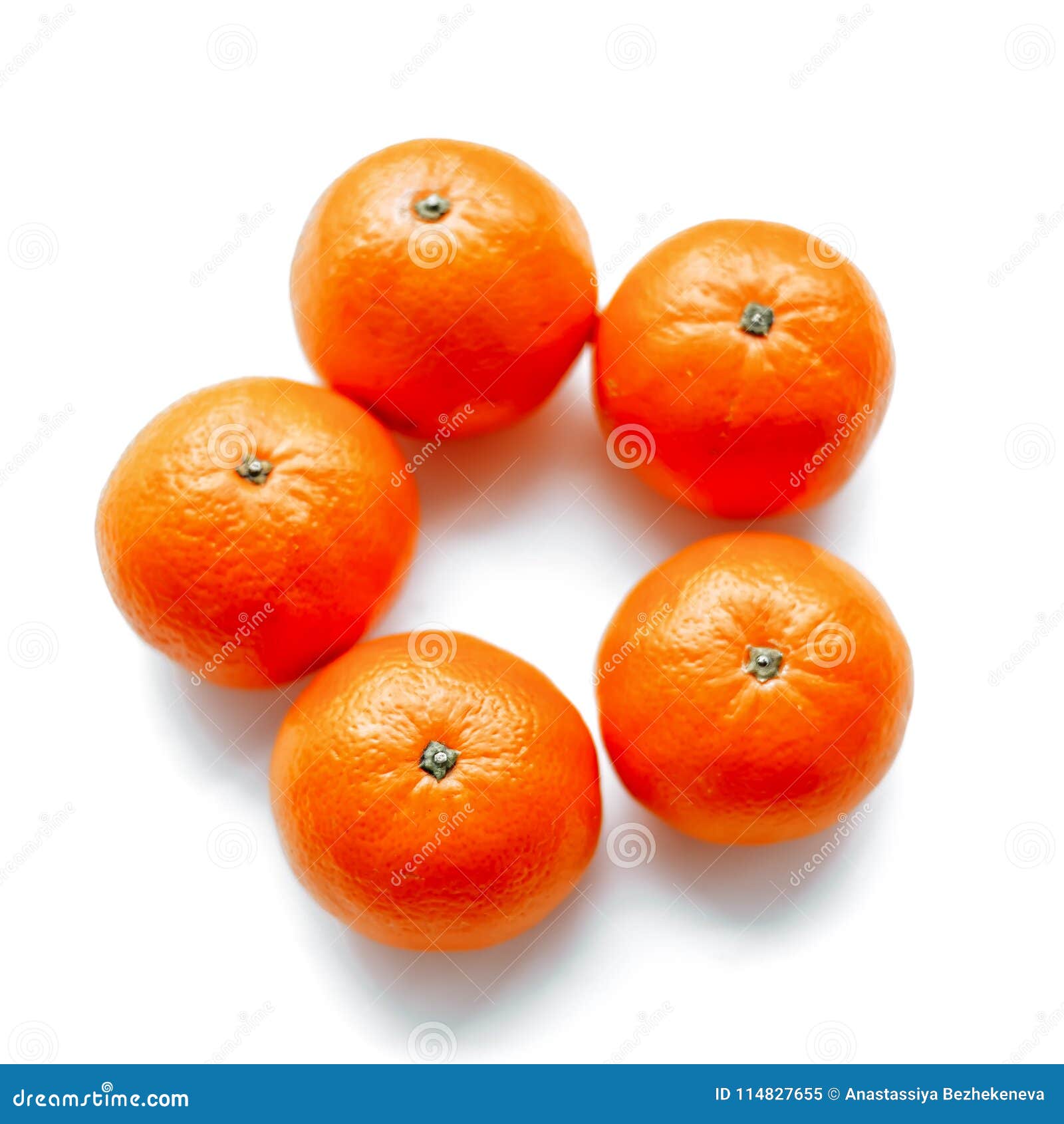 Mandarins Lying Round Shape Stock Image - Image of healthy, leaf: 114827655