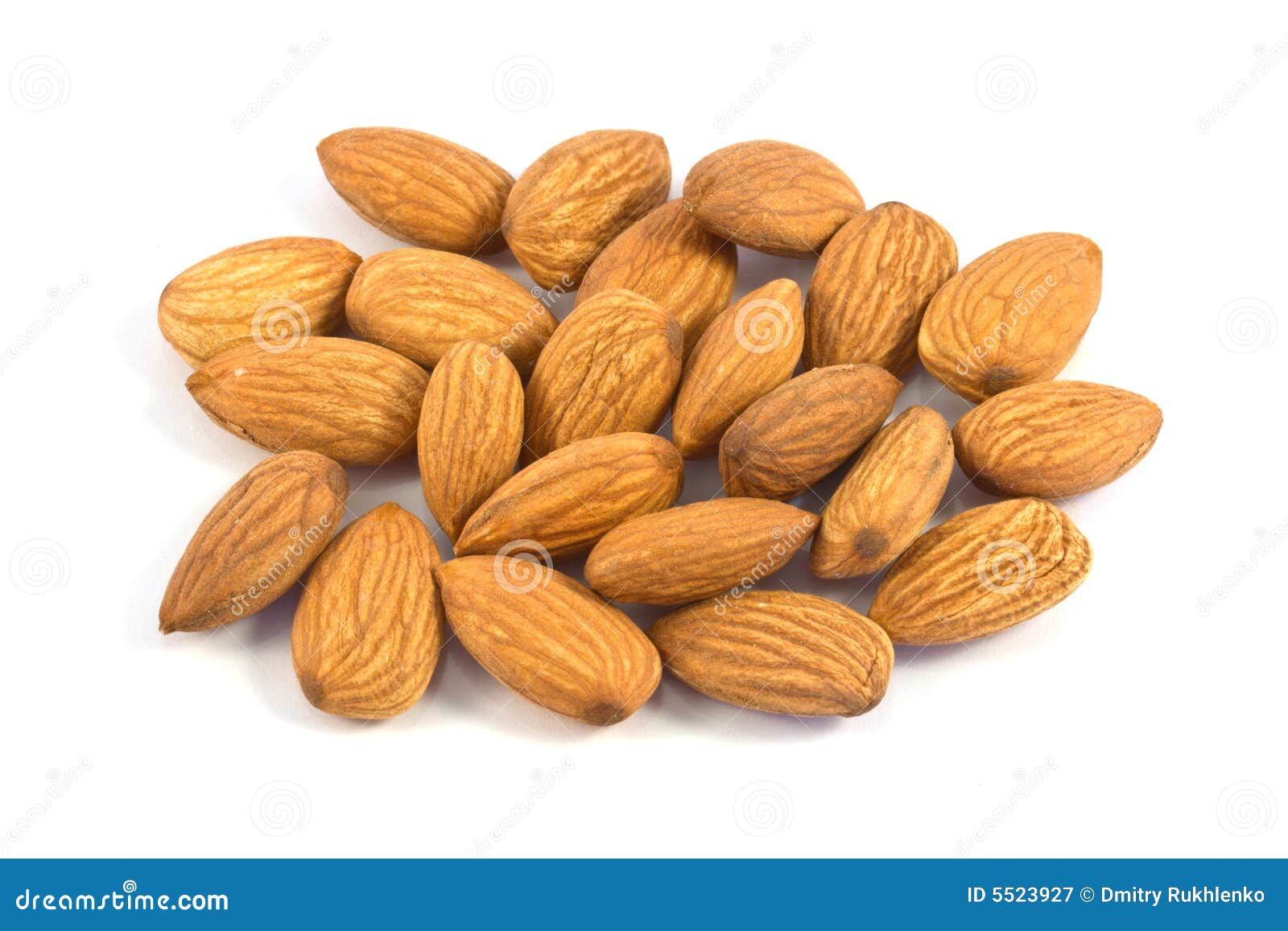 Mandel Isolerad Nuts Stapel Fotografering för Bildbyråer - Bild av ...