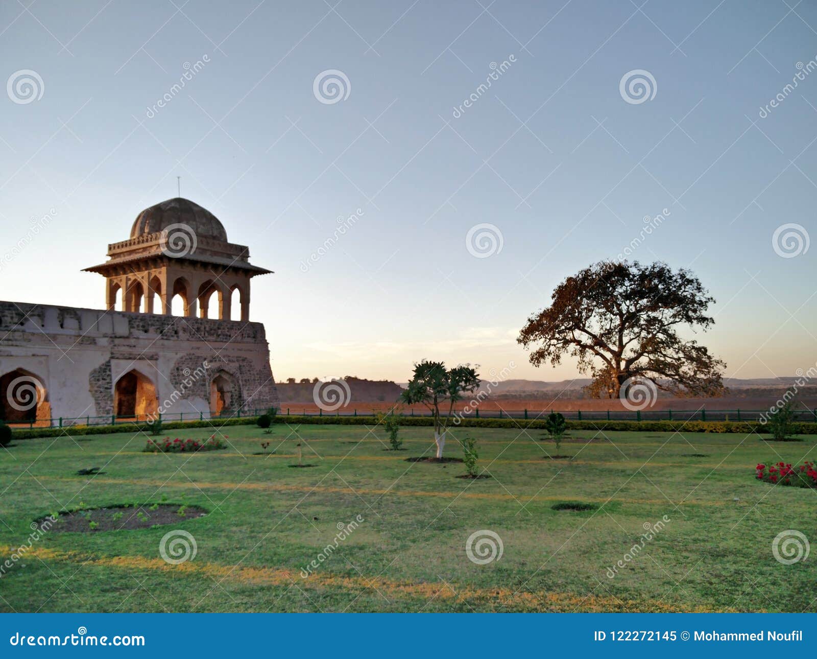 Mandu Indoor Beauty Piller Never Forget Stock Image - Image of indoor ...