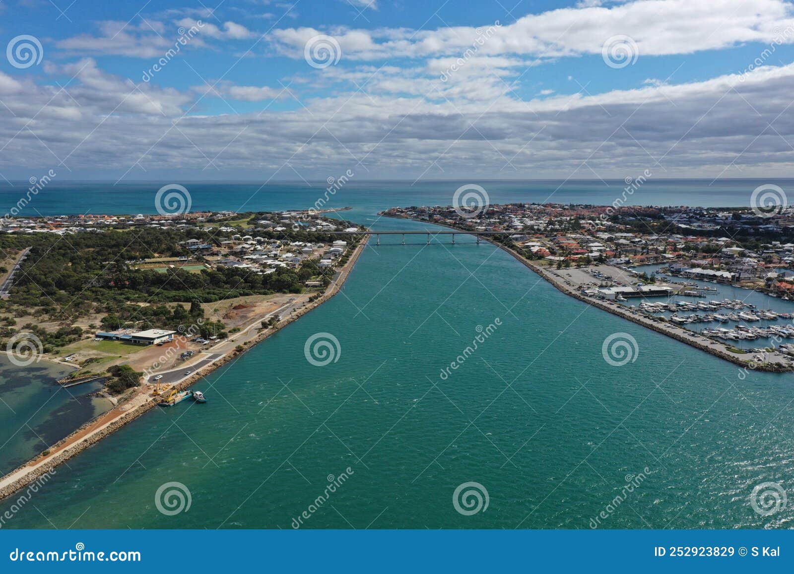 Mandurah Dawesville Bridge Cut Stock Image - Image of vacation, harbor ...
