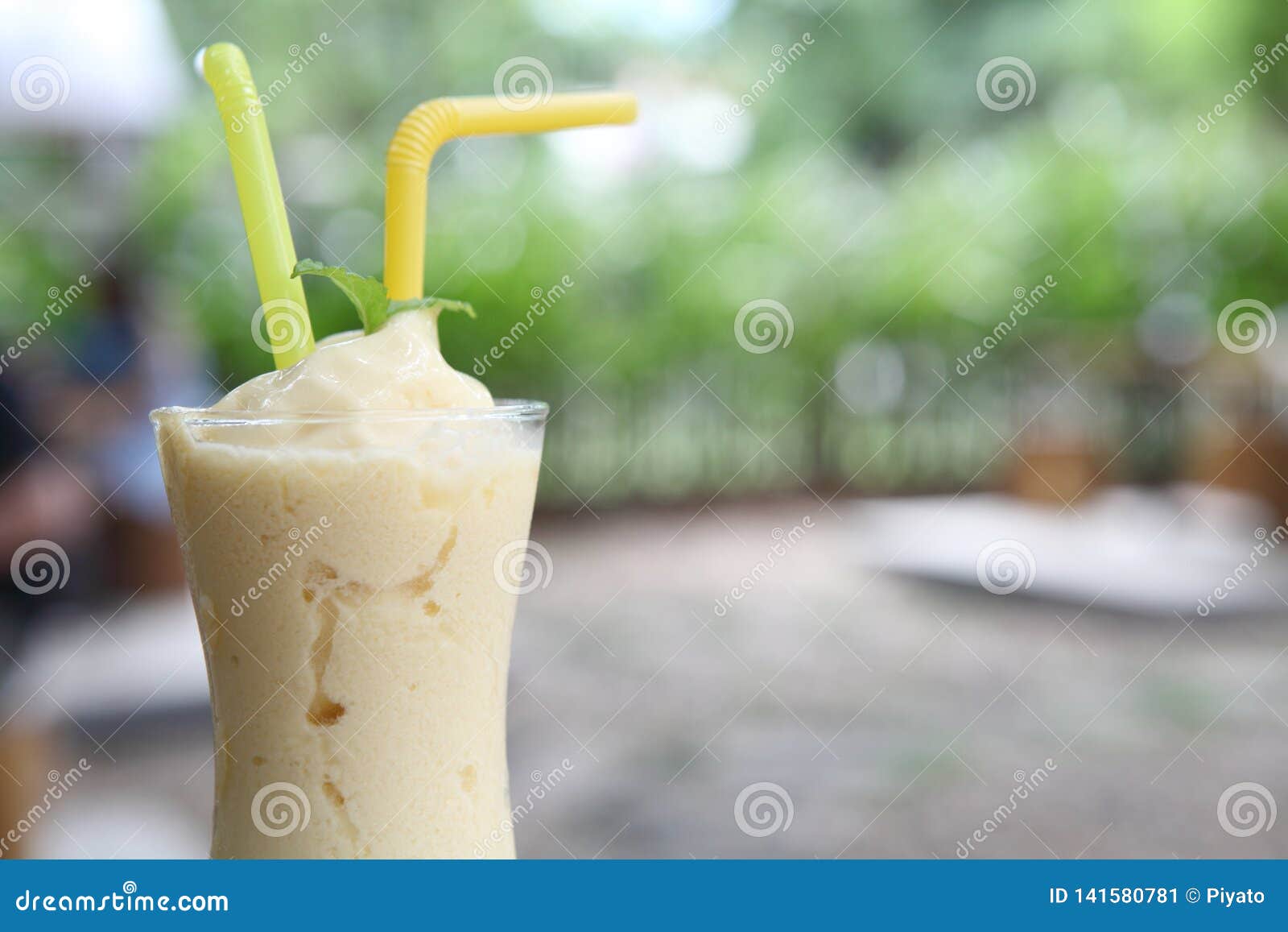 Mango frappe juice drink stock image. Image of refreshment - 141580781
