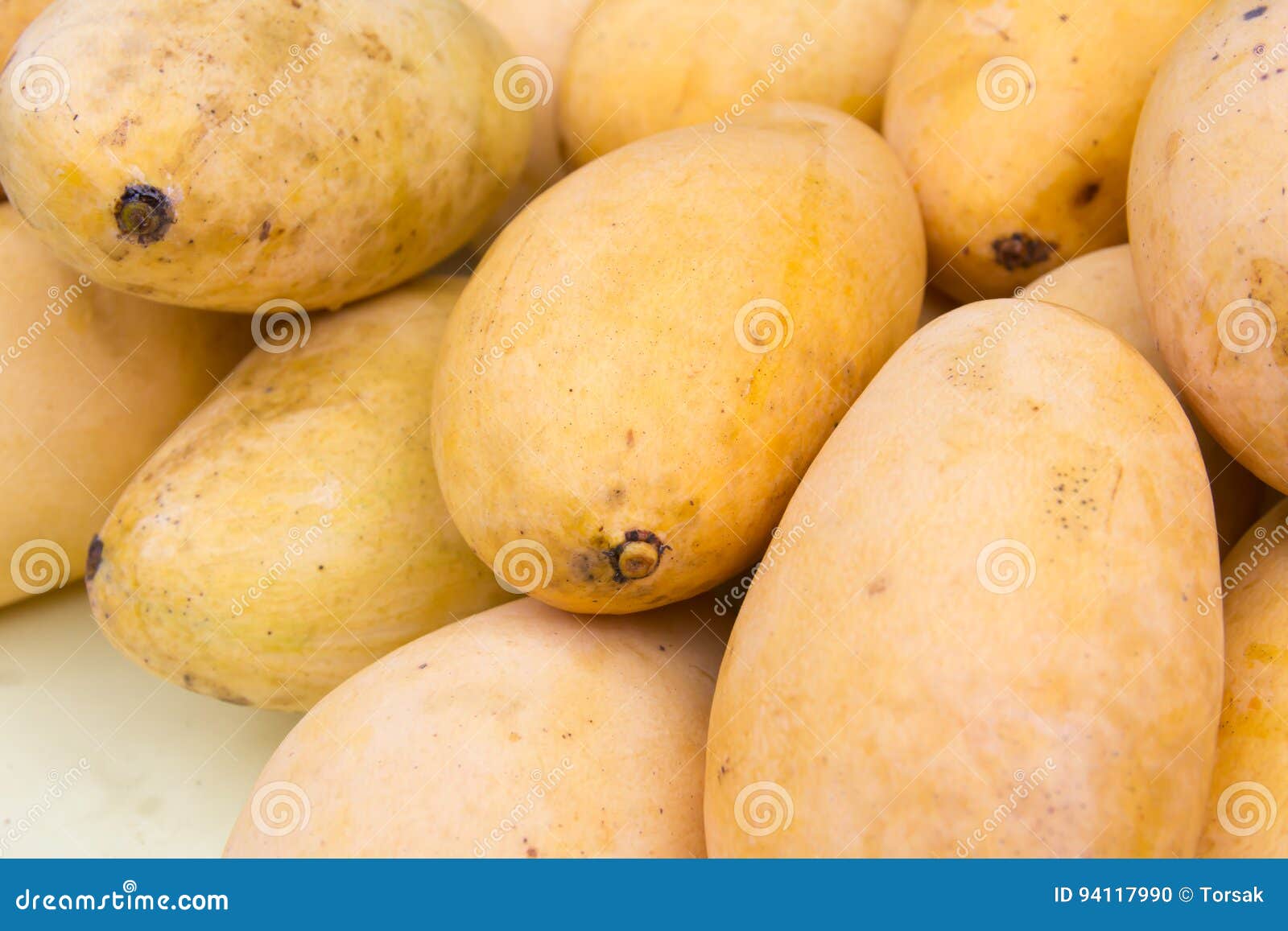 Mango fresco fotografia stock. Immagine di fresco, dieta - 94117990