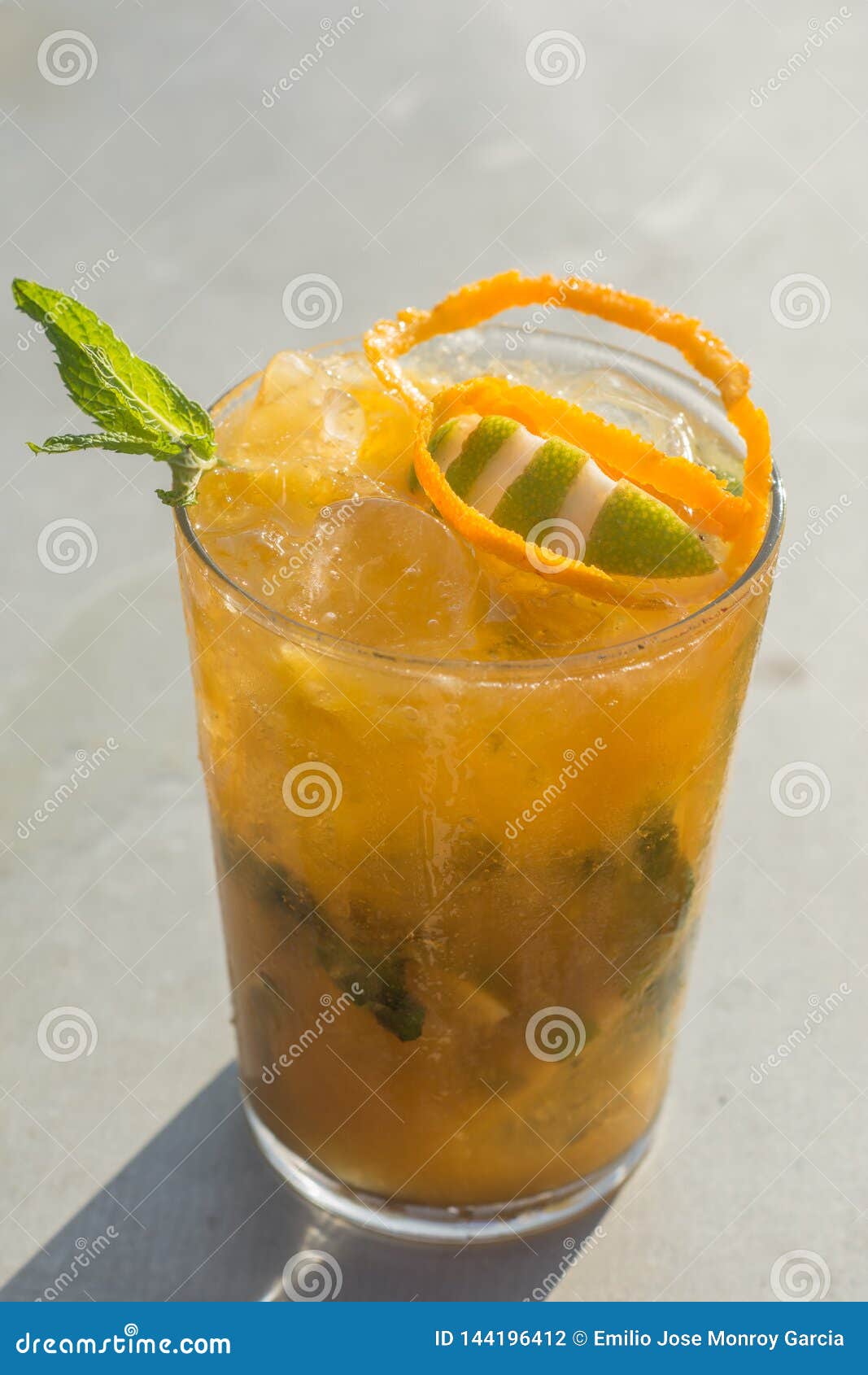 Mango Mojito in a Sunny Day Stock Photo - Image of caribbean, mojito ...