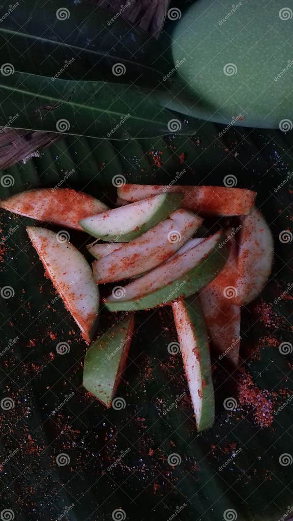 Mango with Salt and Chilly Powder Stock Image - Image of chilly, green ...