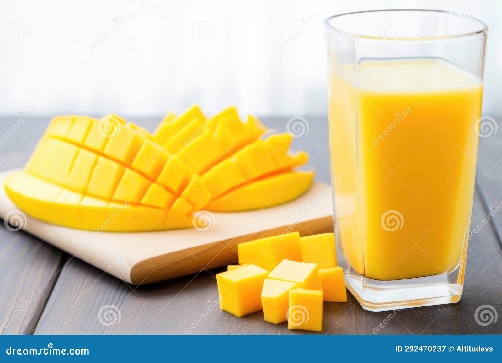 Mango Slices Next To a Filled Juice Carton Stock Illustration ...