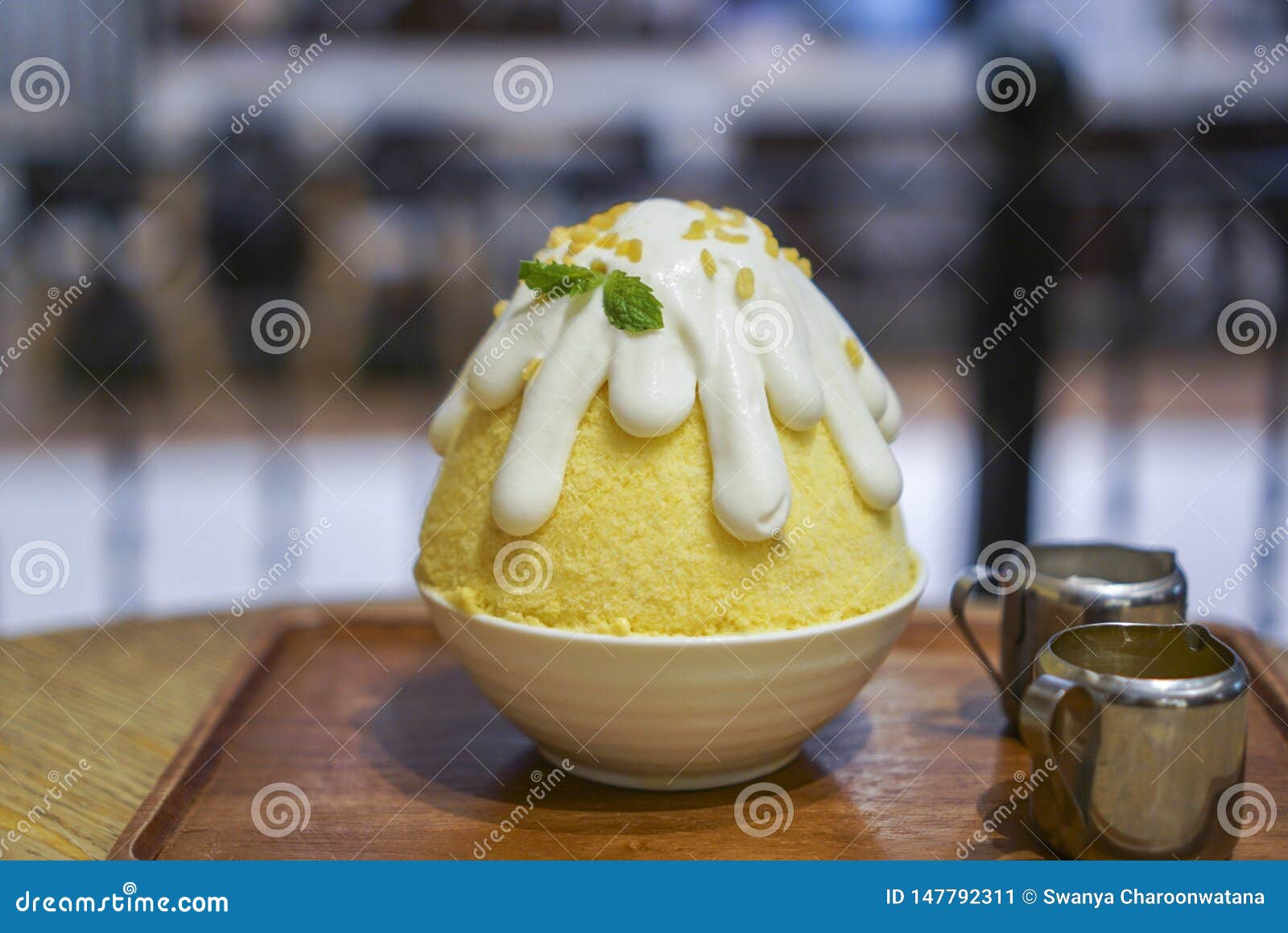 Mango Kakigori Bingsu Japanese Shaved Ice Dessert Flavor Stuffed