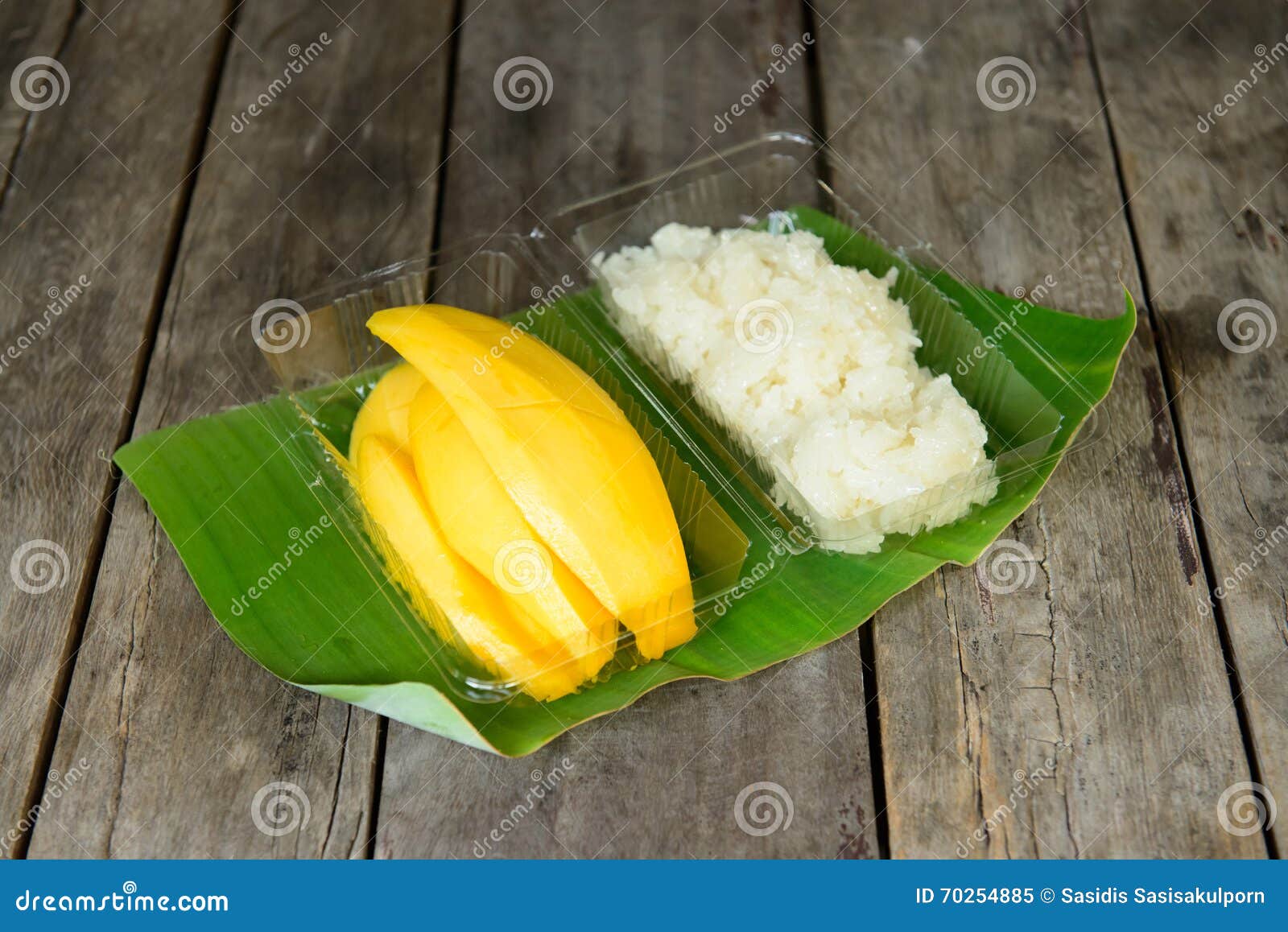 Mango Sticky Rice in Plastic Box Stock Image - Image of ripe, leaves ...