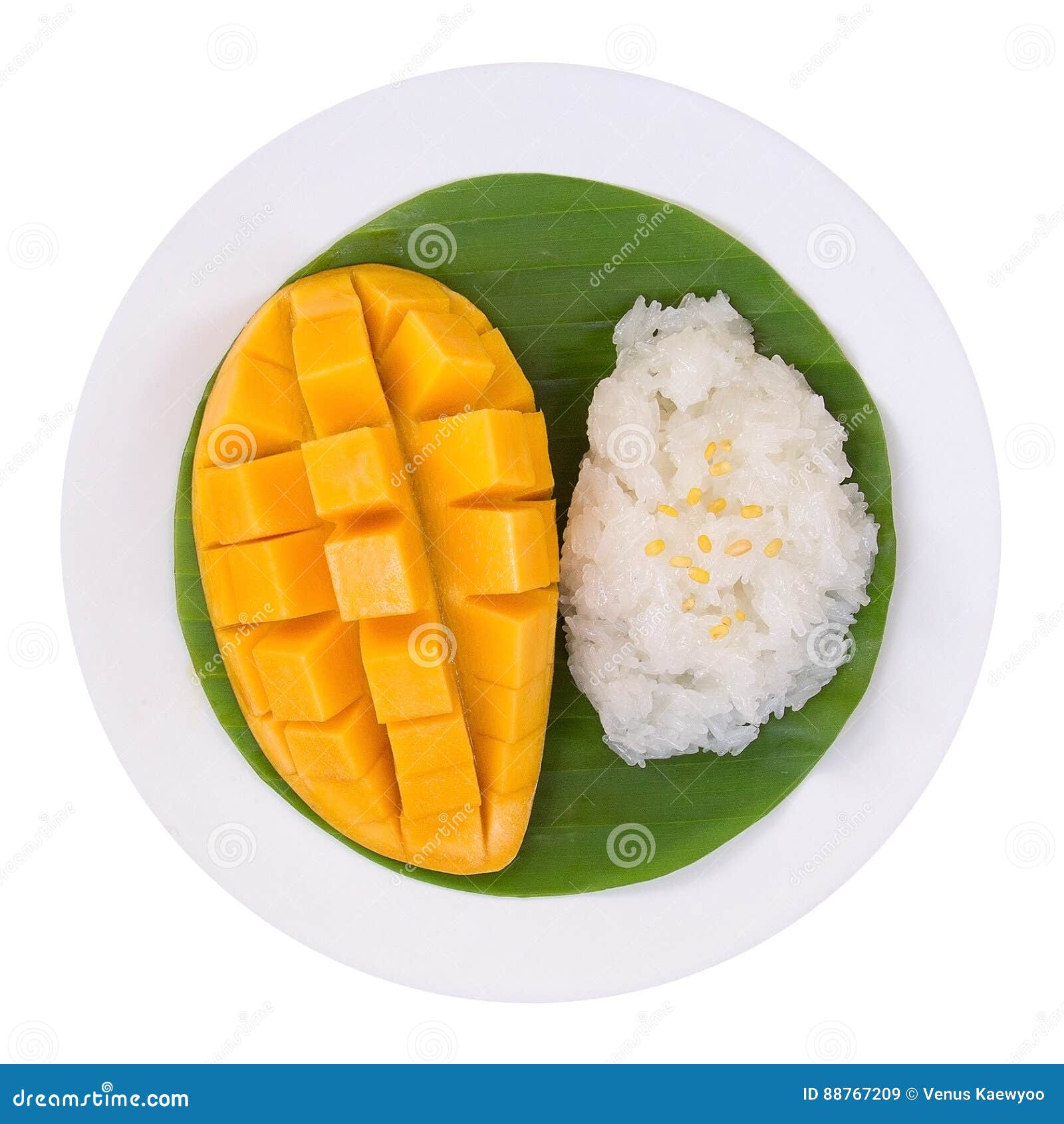 Mango With Sticky Rice And Fresh Fruit Juice Are The Popular Street ...