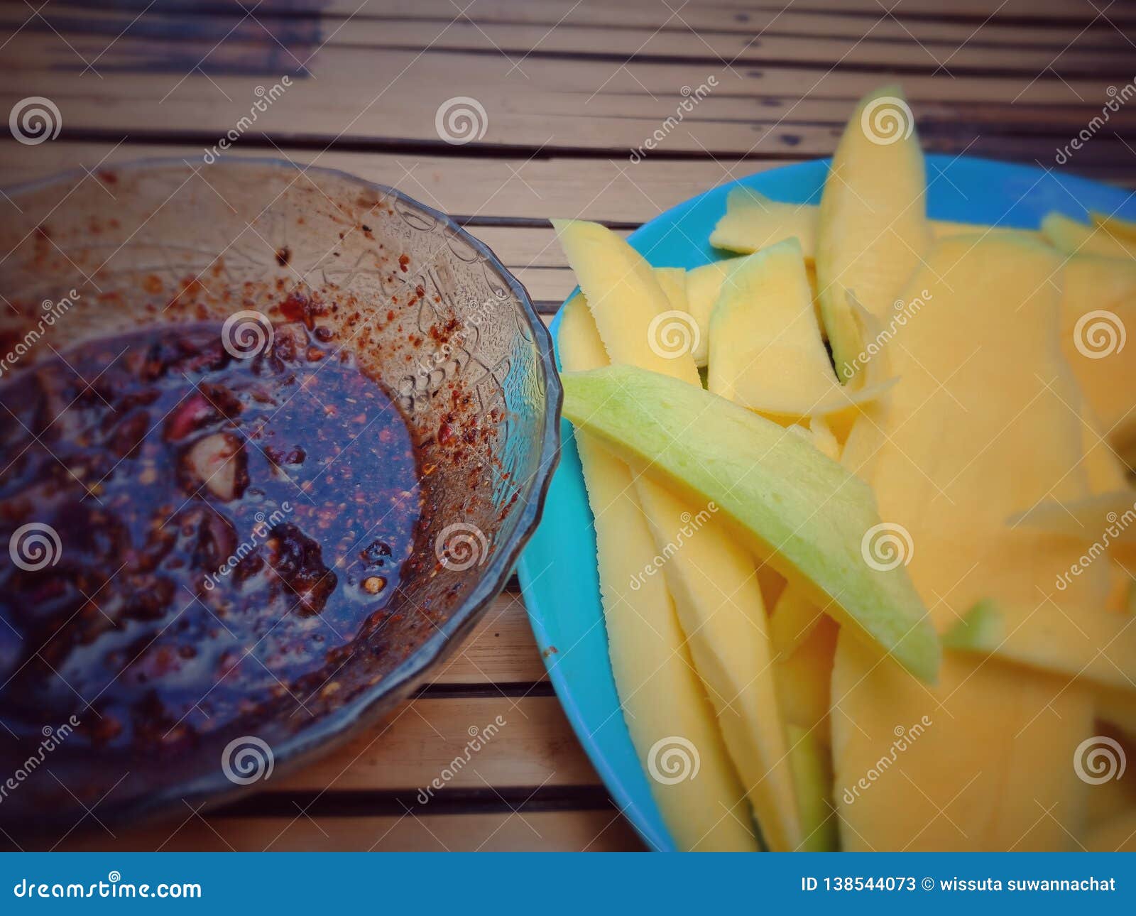 Mango Y Salsa De Pescados Picante Imagen de archivo - Imagen de dulce ...