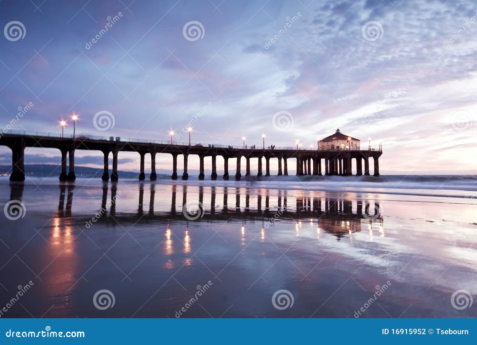 Manhattan Beach Pier after Nightfall Wide Stock Photo - Image of ...