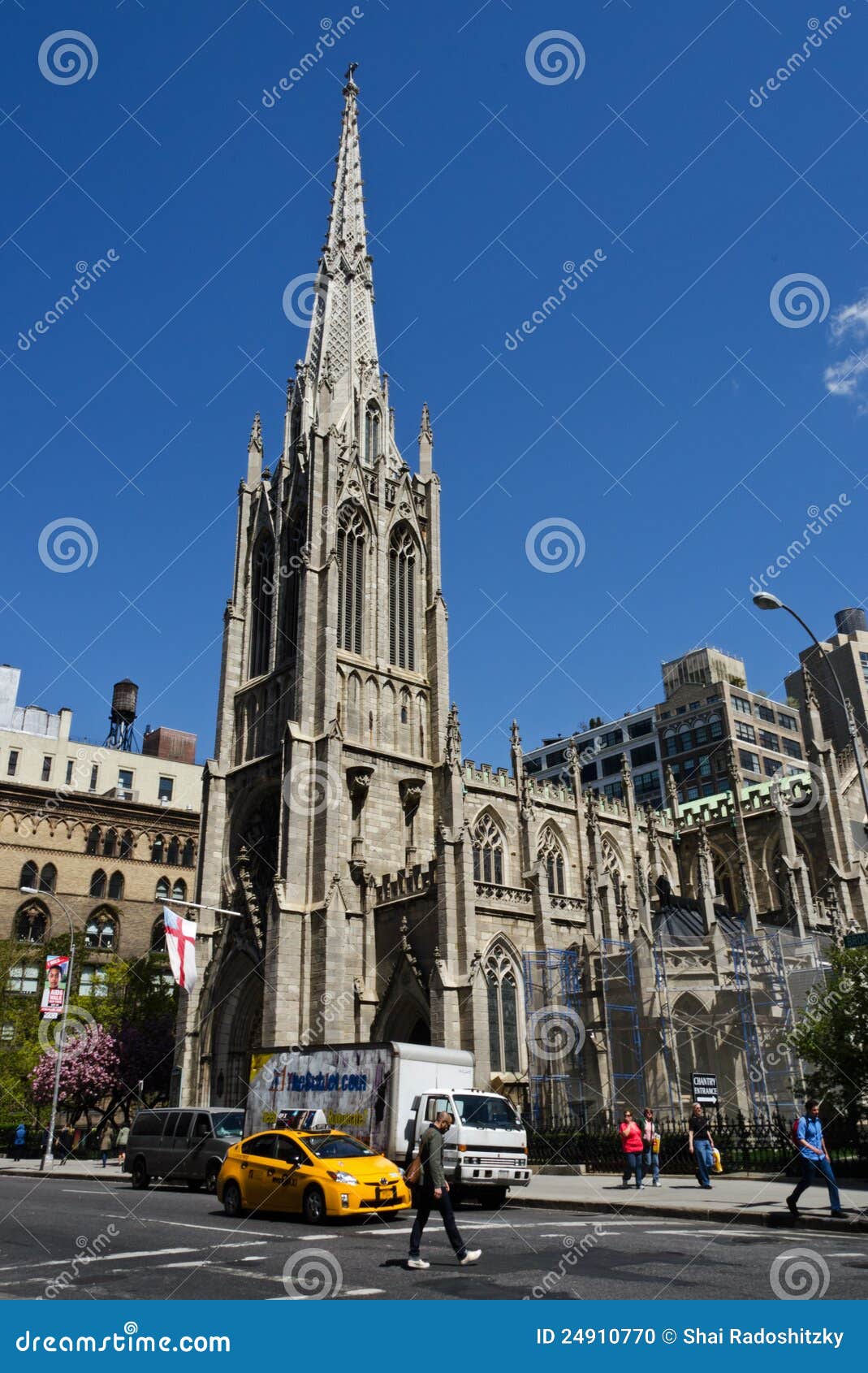 Manhattan Grace Church editorial image. Image of blossoming - 24910770