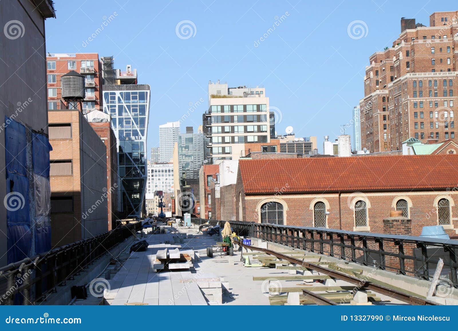 Manhattan High Line Park stock photo. Image of fresh - 13327990
