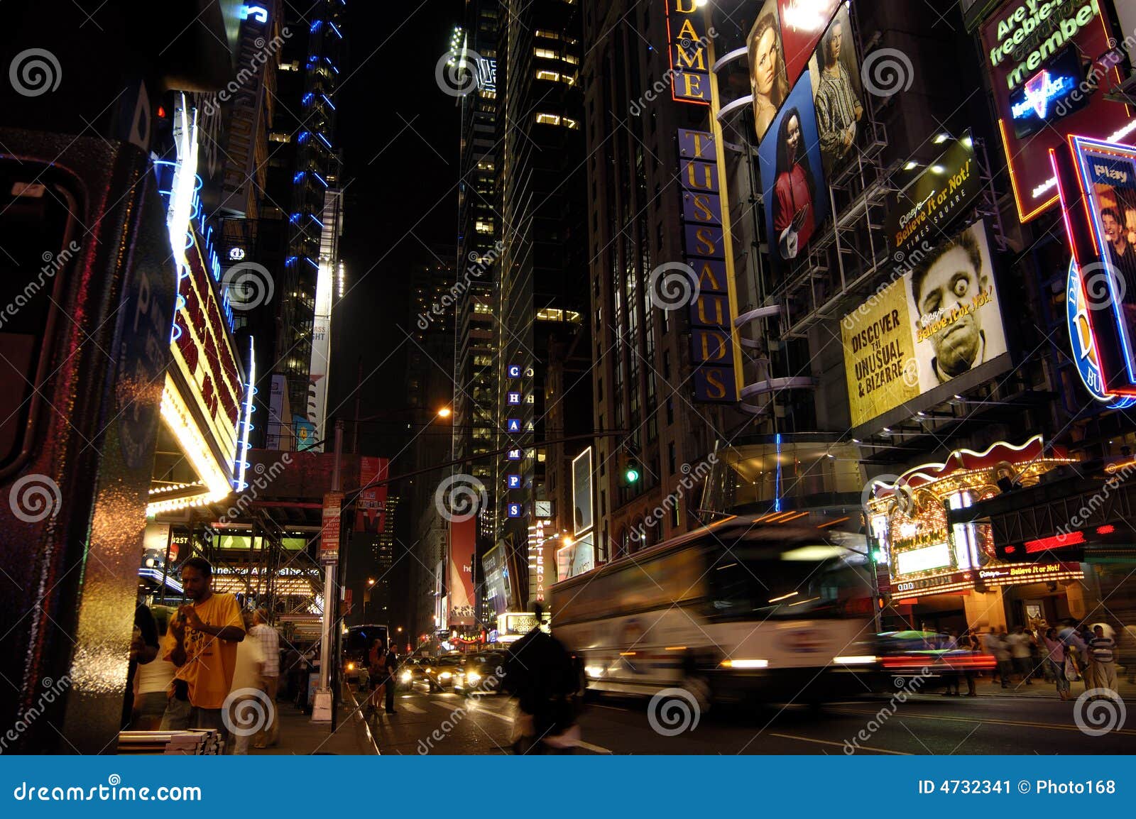 Manhattan at night editorial photo. Image of downtown - 4732341