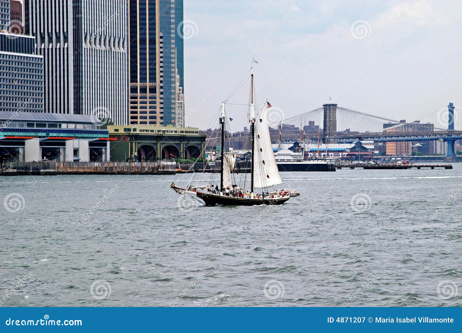 Manhattan And The Ship Picture. Image: 4871207