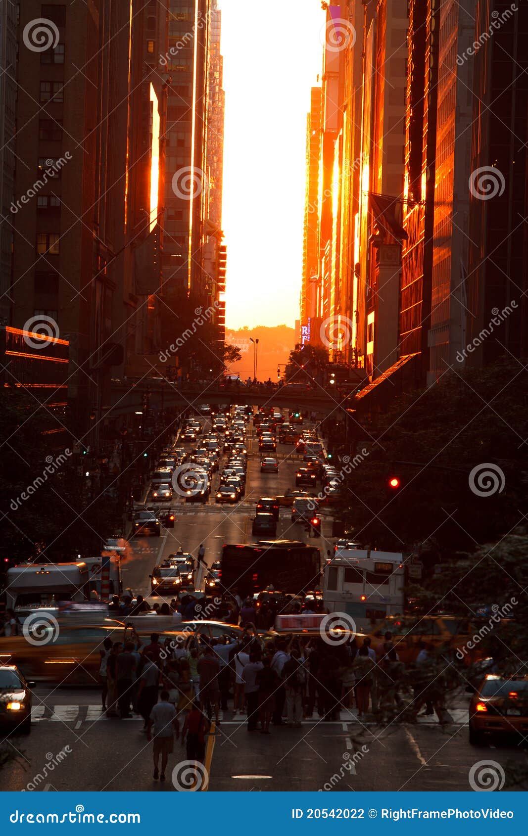 Manhattanhenge Editorial Image | CartoonDealer.com #20542022