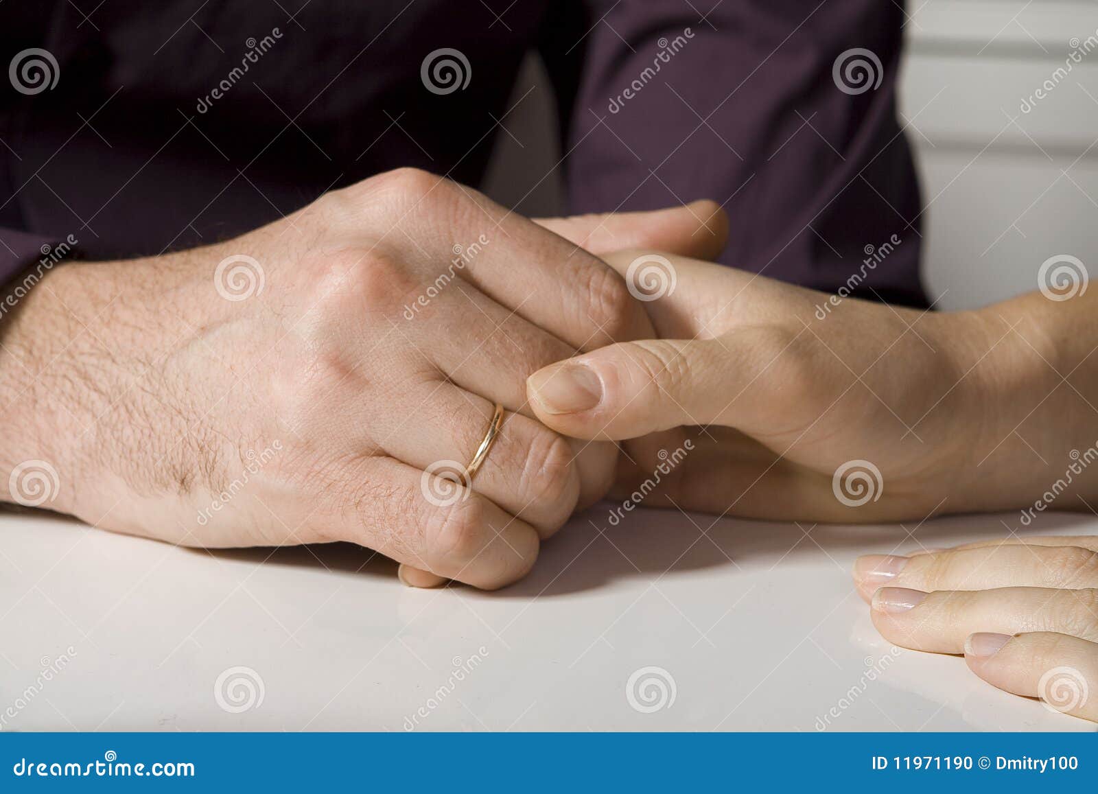 Mani fotografia stock. Immagine di donne, amore, insieme - 11971190