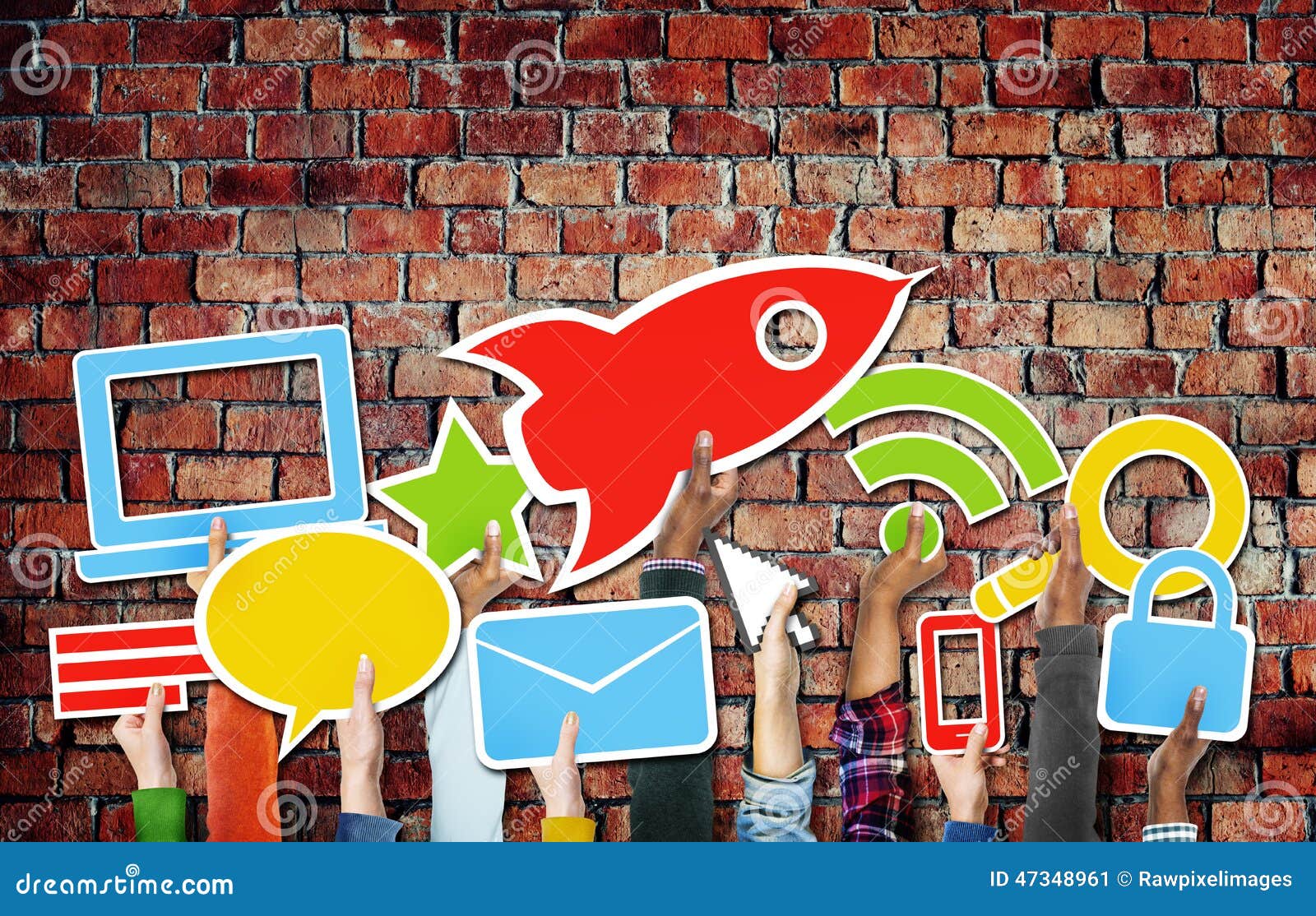 Mani Che Tengono I Vari Simboli Variopinti Immagine Stock - Immagine di ...