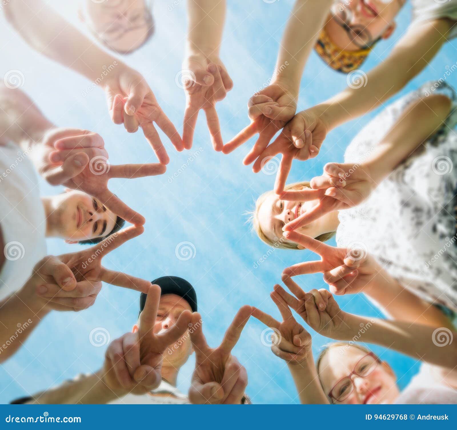 Mani della gente insieme fotografia stock. Immagine di concetto - 94629768