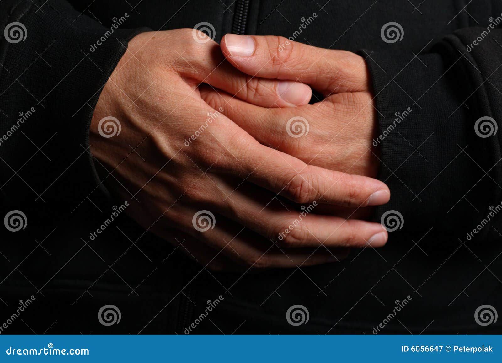 Mani Piegate Di Un Sacerdote Immagine Stock - Immagine di sfondo ...