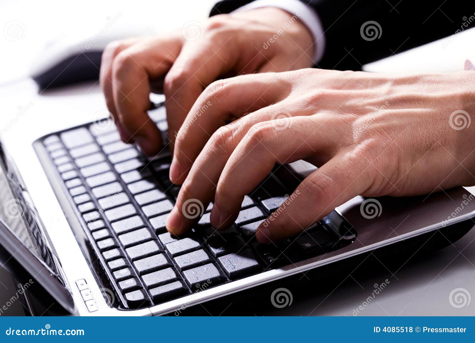 Mani umane fotografia stock. Immagine di tasti, bordo - 4085518