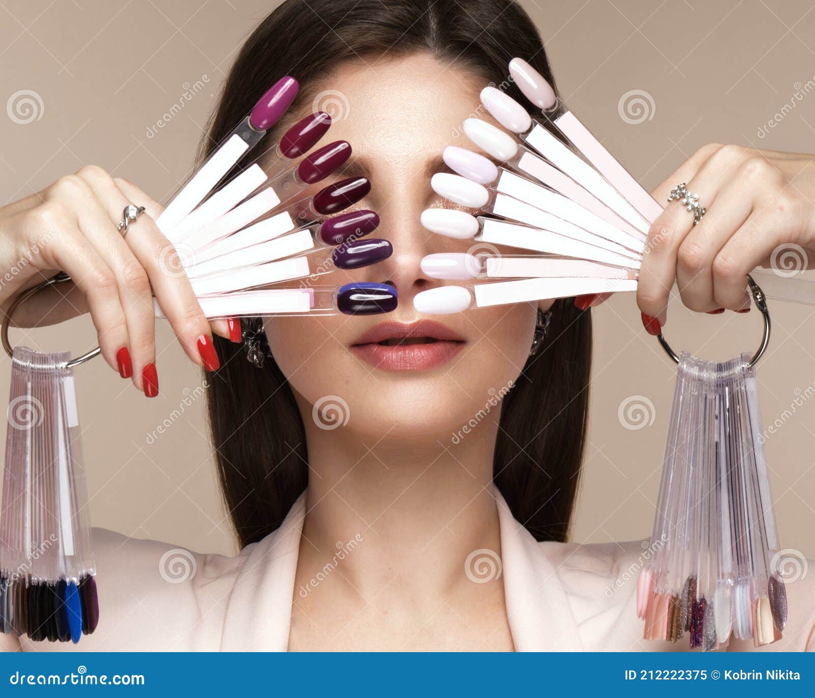 Manicurist in Working Form with Tools in Hand. Nail Photo Content Stock ...
