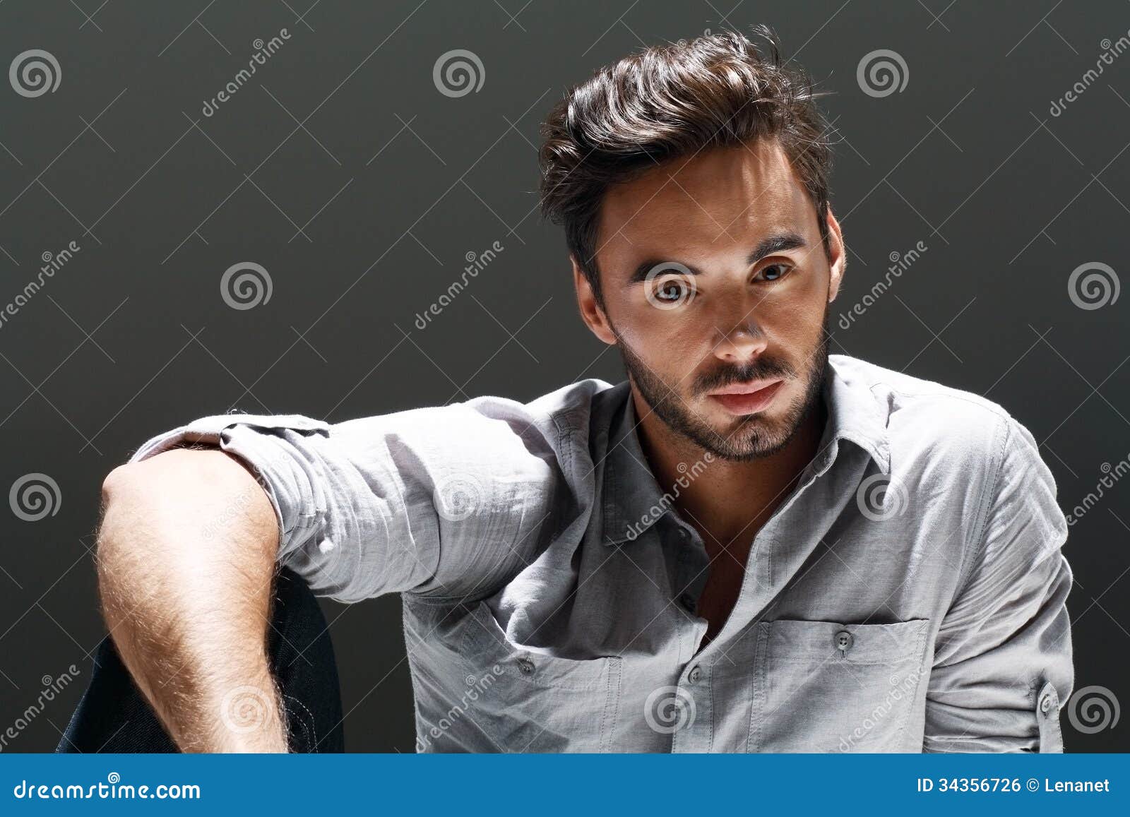 Manier mannelijk model stock foto. Image of uitziend - 34356726